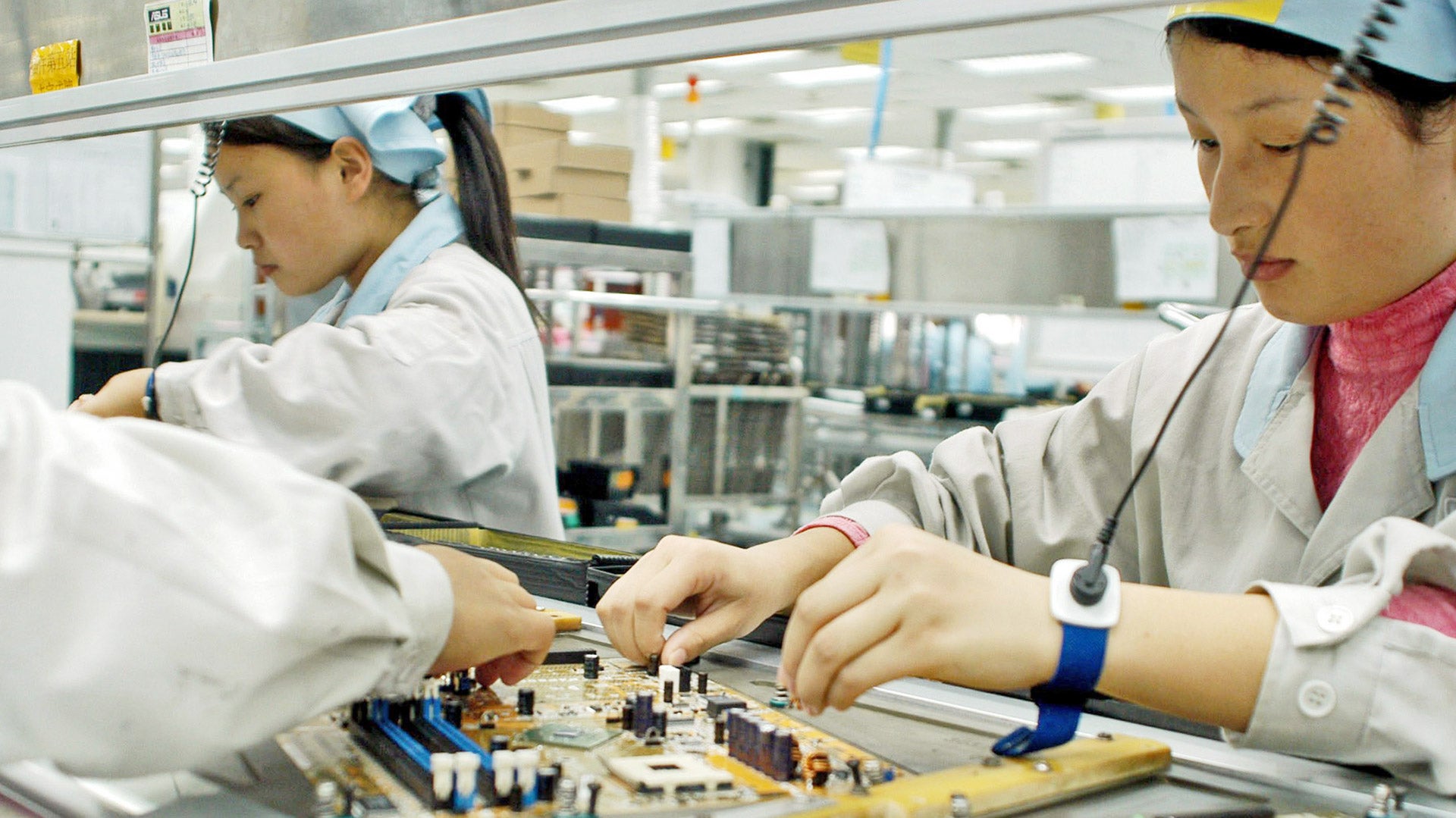 A Day In The Life Of An iPhone Factory Worker - Fast Company
