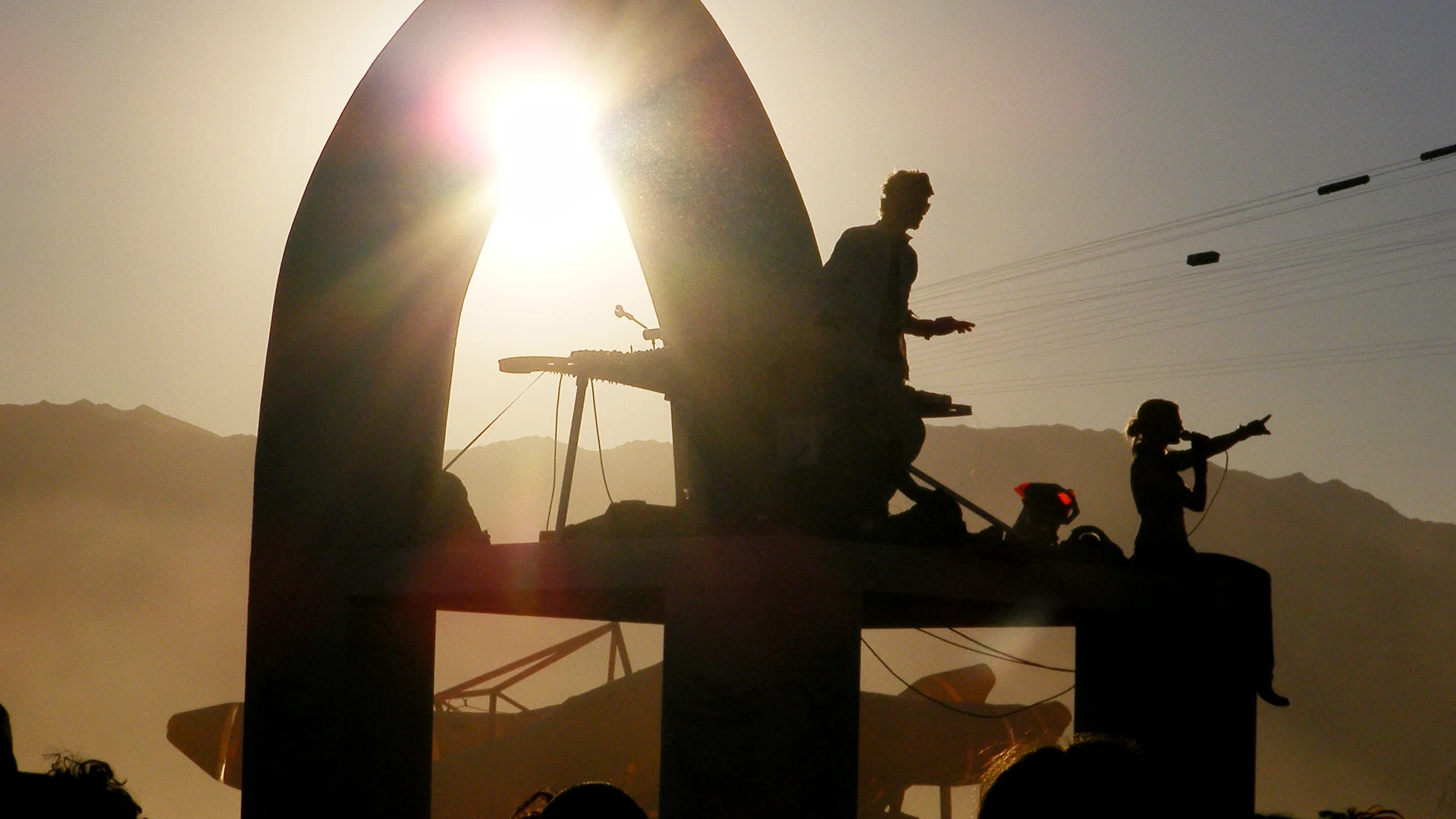 William Close’s Earth Harp Bridges Music and Sculpture - Fast Company