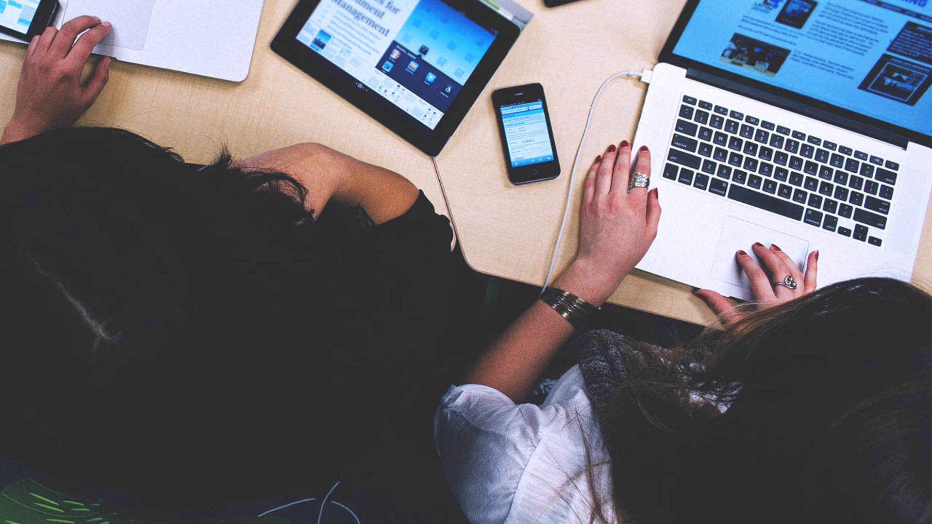 7 Ways To Maintain Your Professional Network Without Annoying Your ...