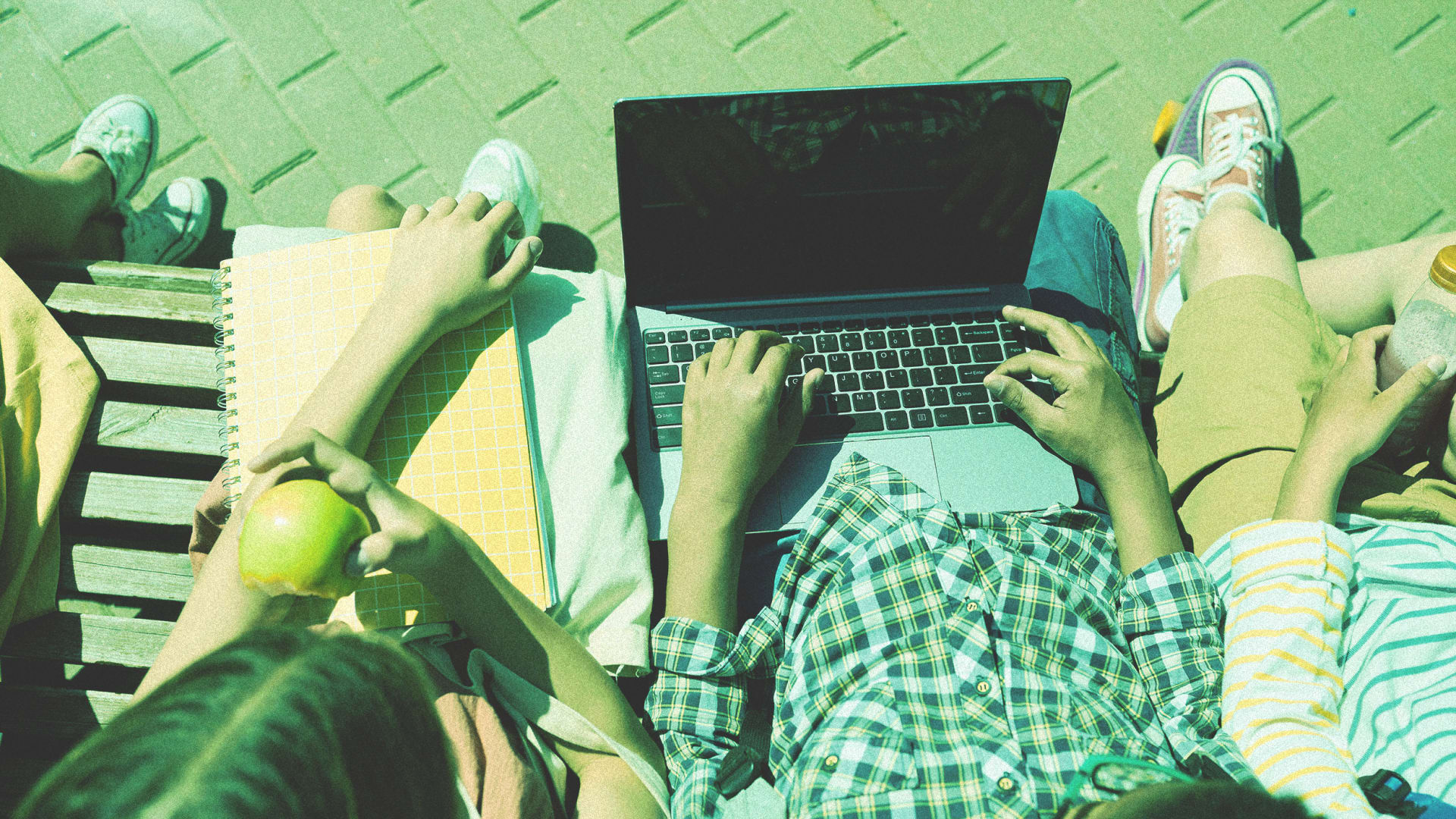 Pediatricians discuss how legislation can protect kids online - Fast ...