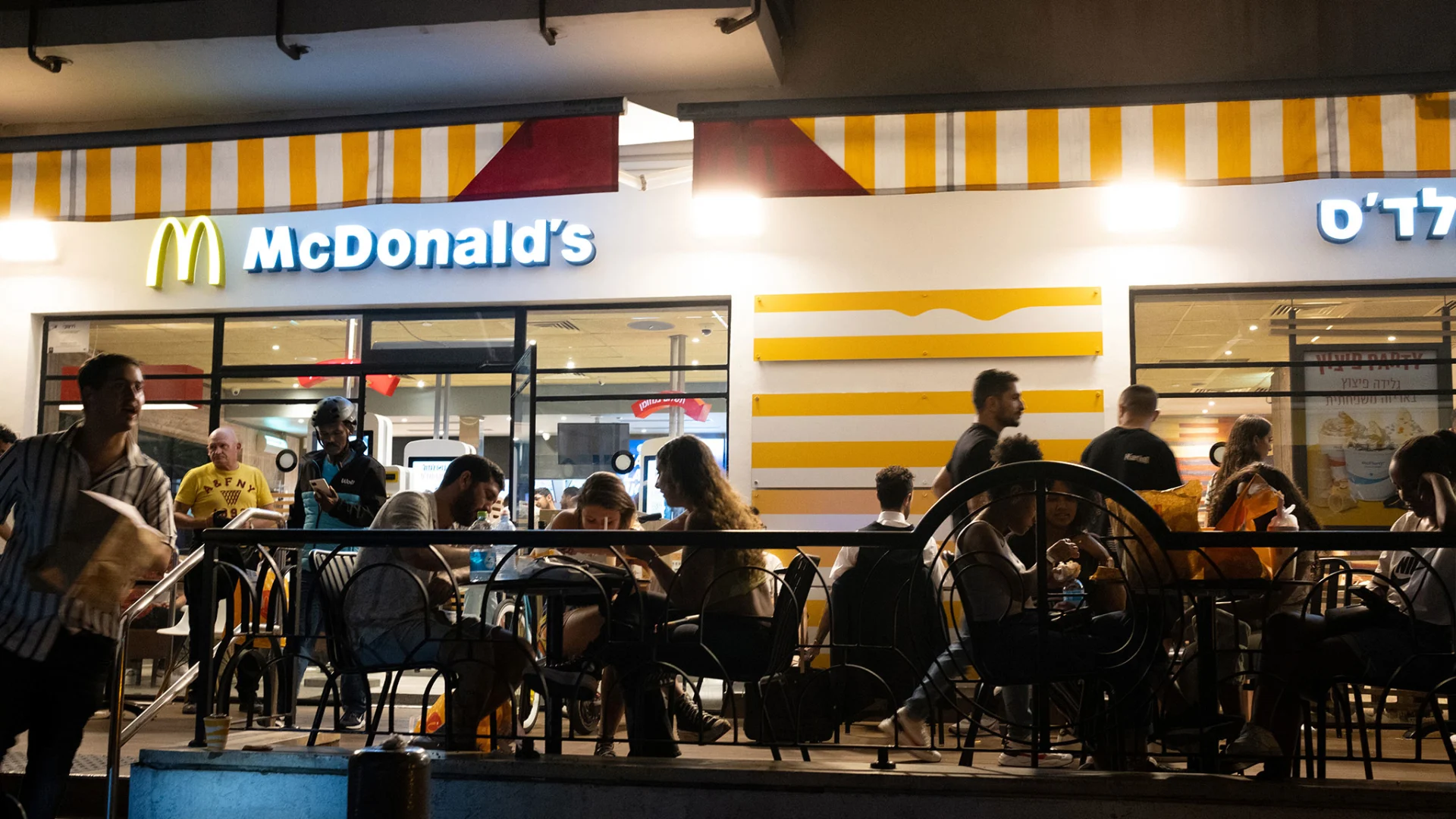 McDonald's to buy 225 Israel restaurants after pro-Palestine boycotts ...