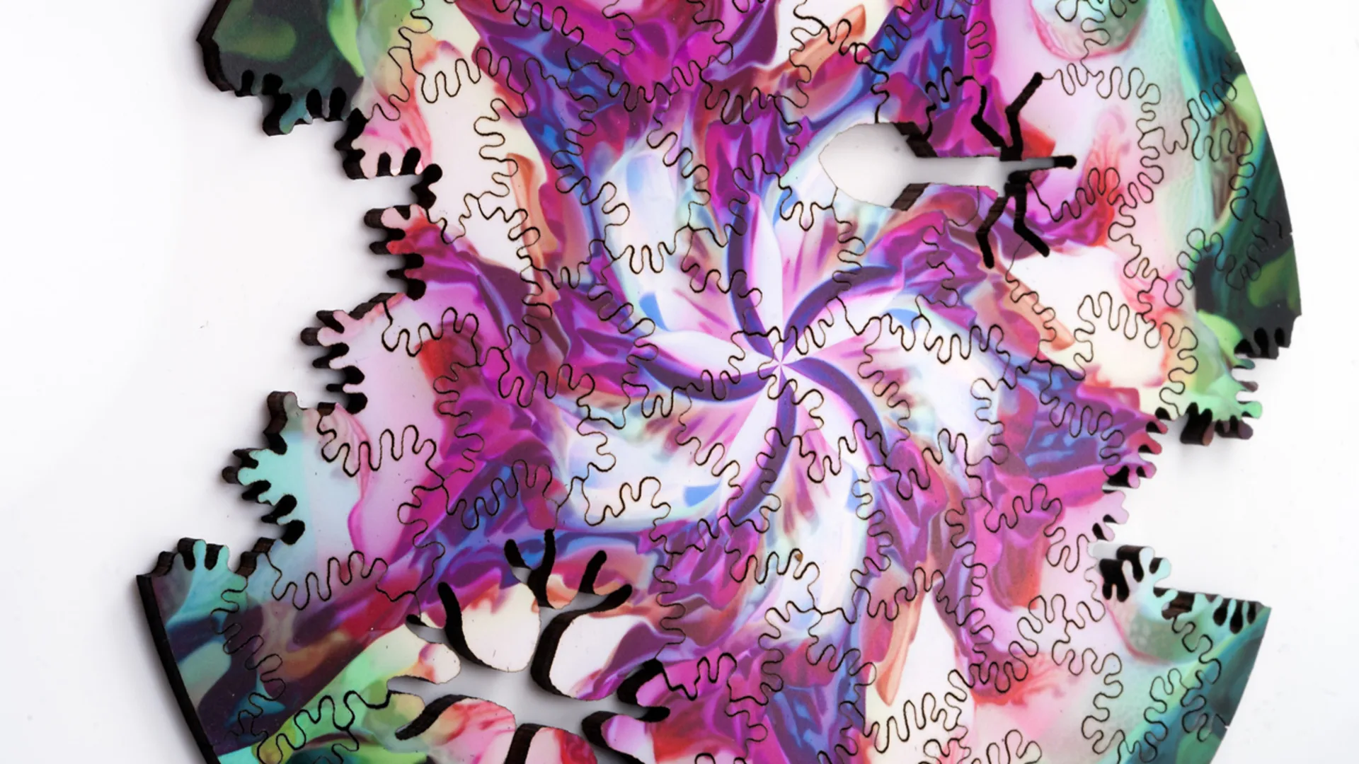 Jigsaw Puzzles Designed Using Snowflake Math: No Two Are Alike - Fast ...