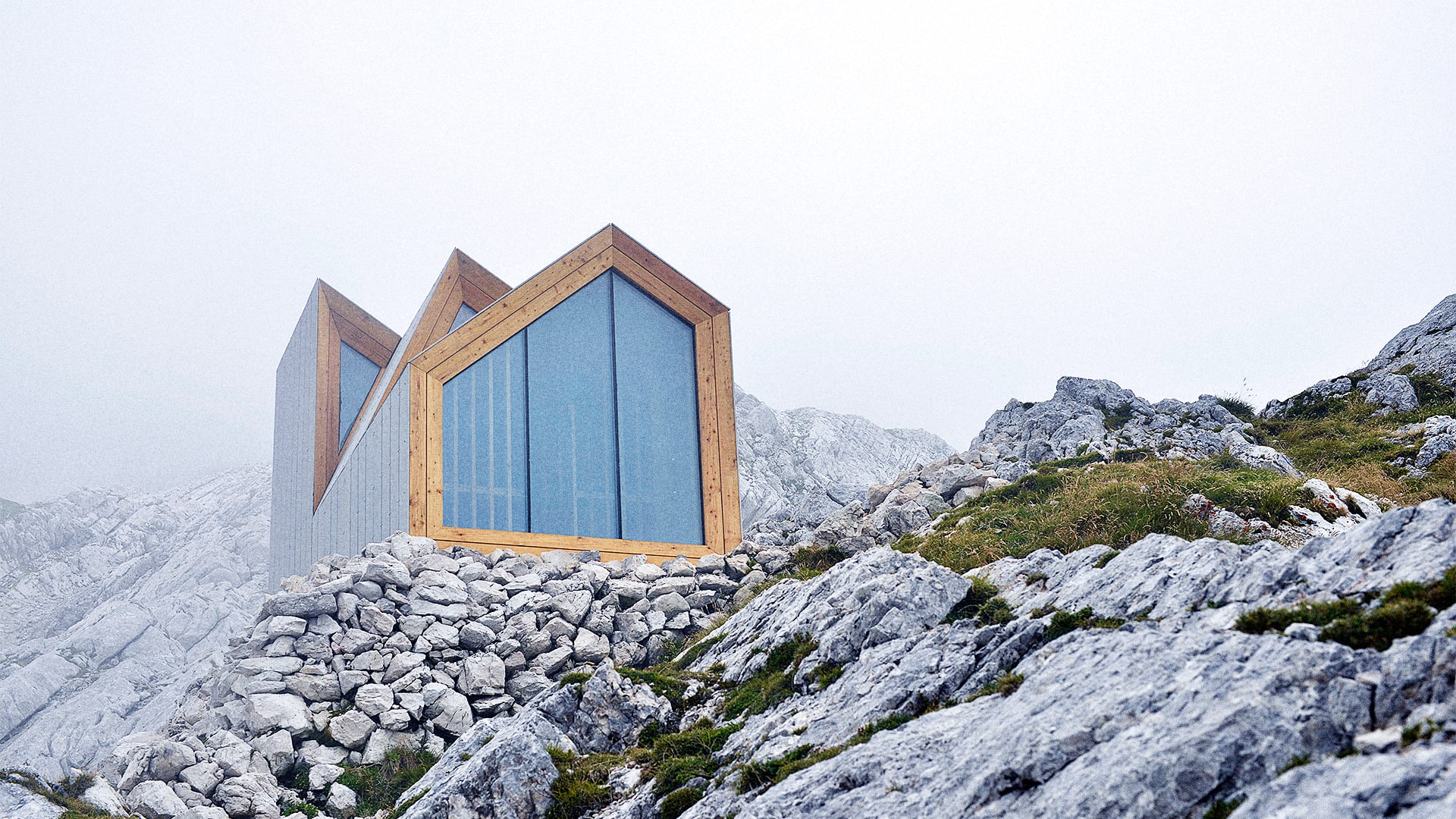 A Stunning Alpine Shelter For Hikers Built To Withstand The Elements ...