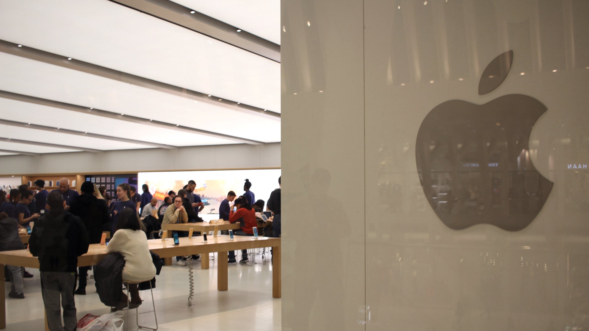 Here Are Just 5 Of Apple's Tactics To Get Us Emotionally Connected To ...