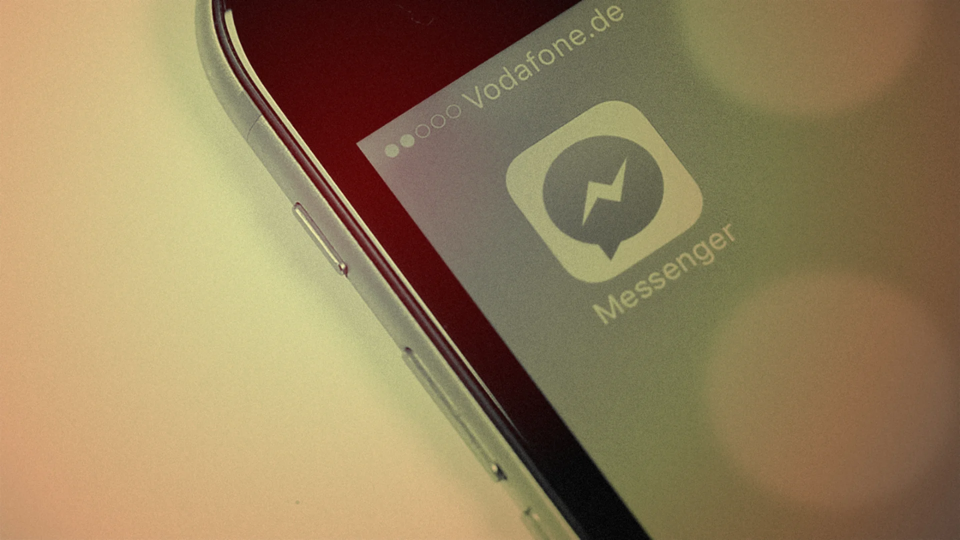 How to turn on the new Dark Mode in Facebook Messenger - Fast Company