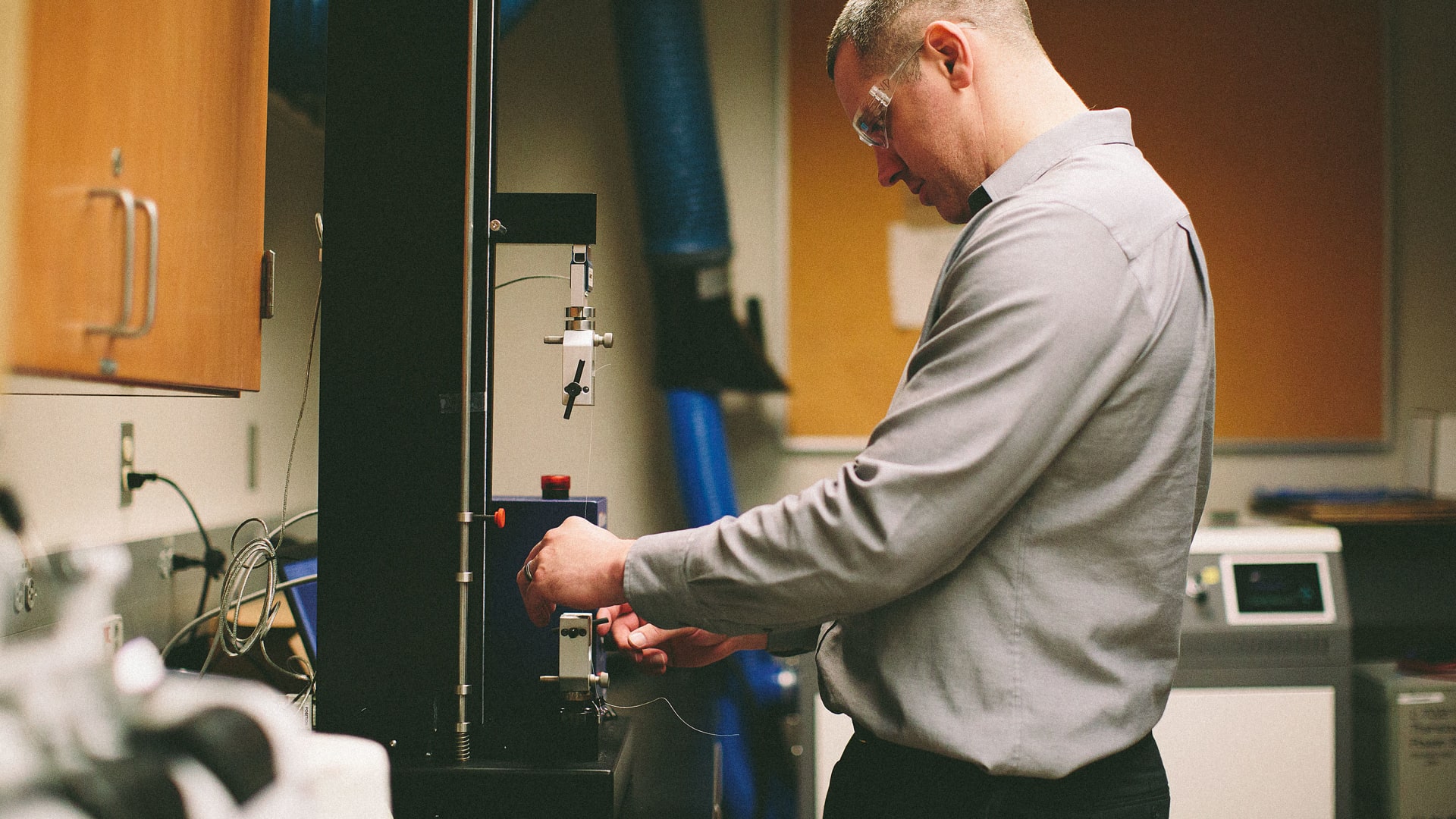This fully biodegradable "leather" is welded together from waste - Fast ...