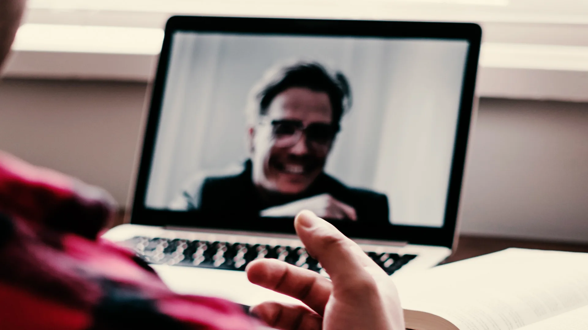 Do you show your face in Zoom meetings? Your gender may play a role ...