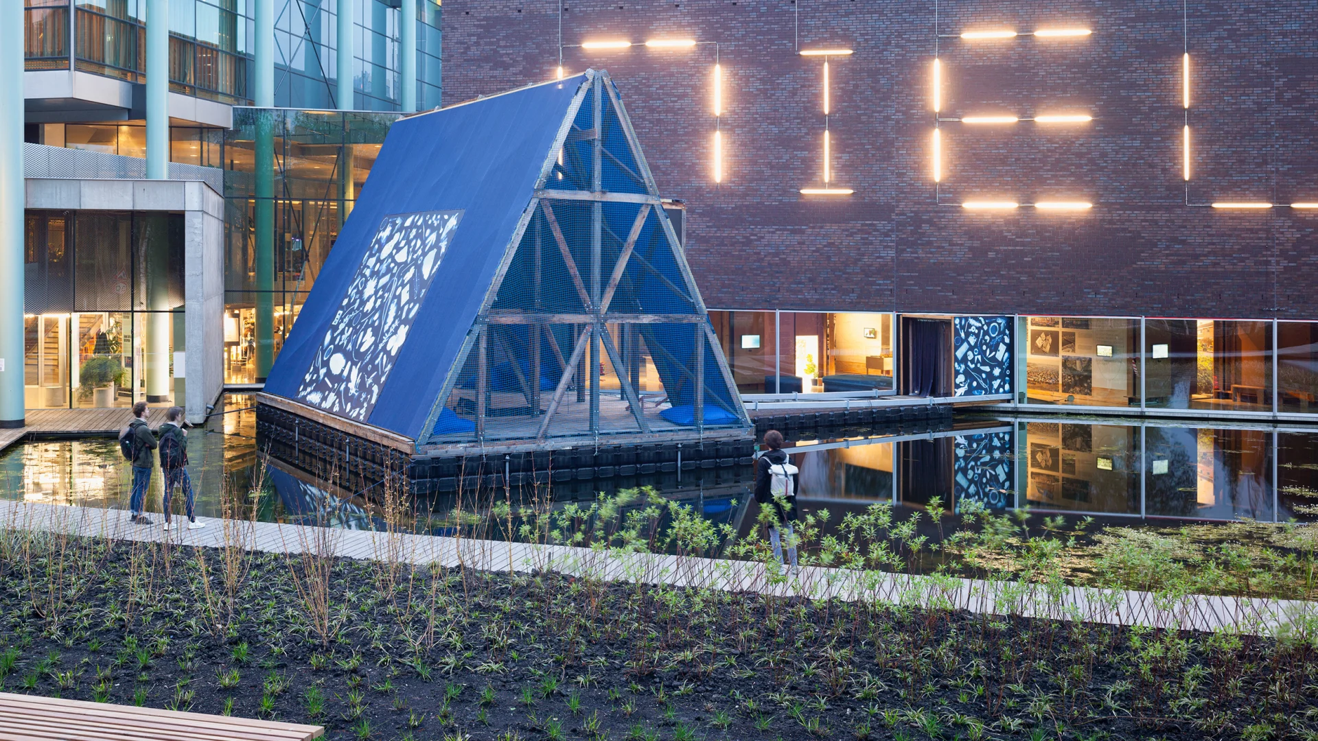 Floating buildings could be the architecture of the future thanks to ...