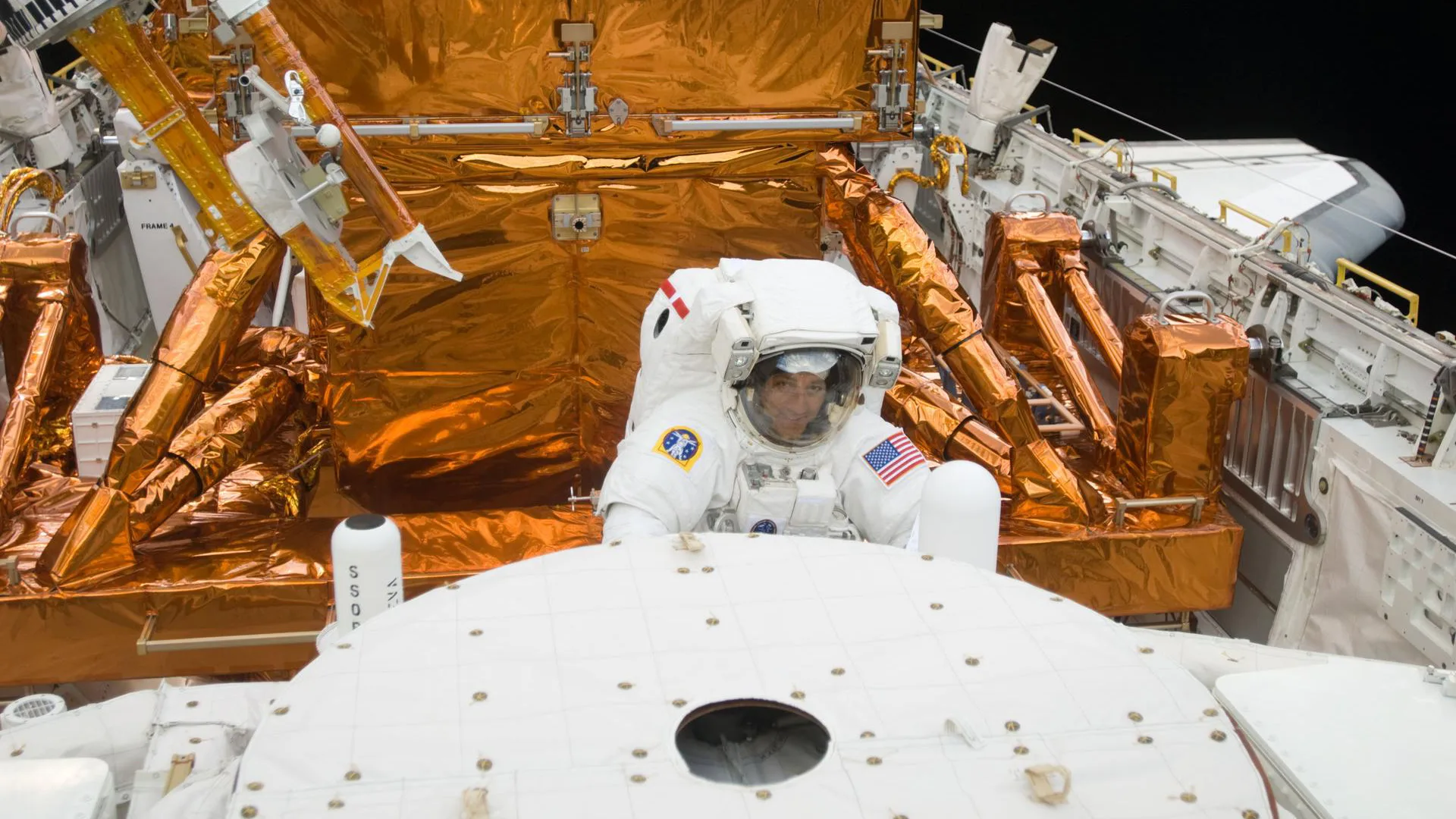 How to lead a team, according to a NASA astronaut