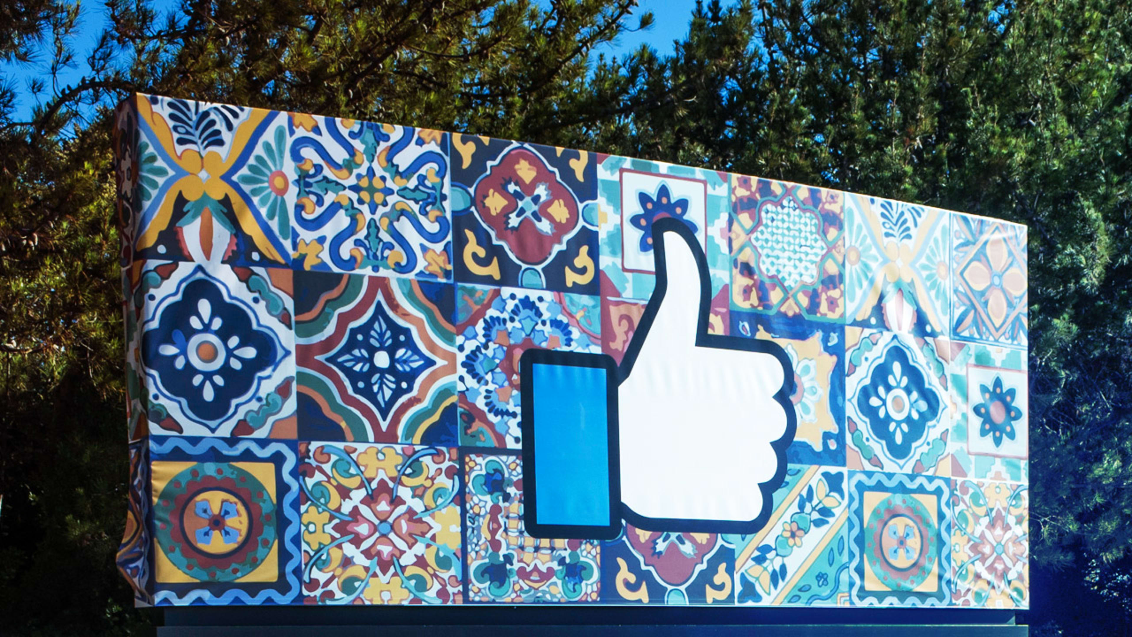 Why Facebook, Not LinkedIn, Is The Professional Network Of Choice For ...