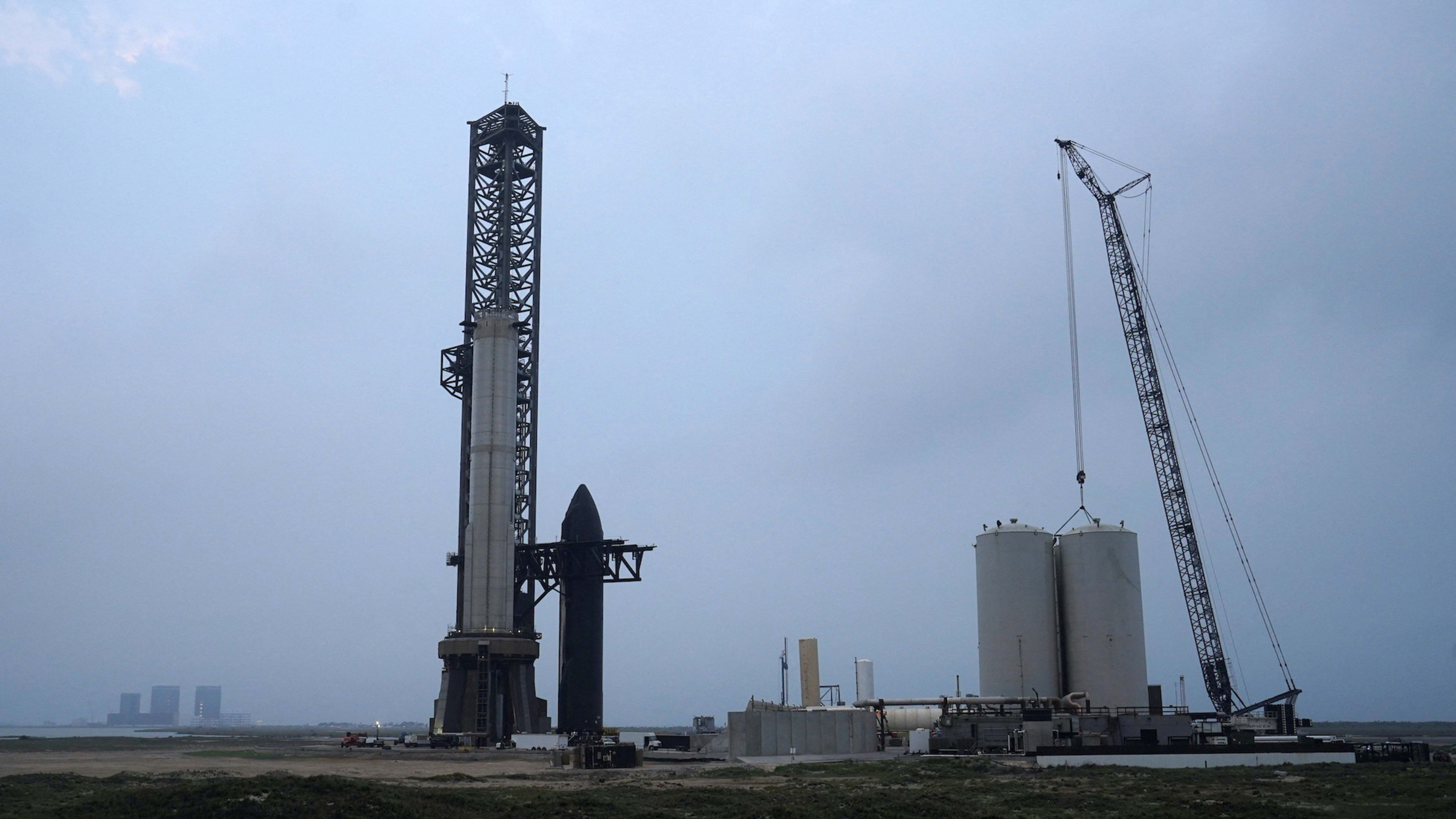 'We never got paid': SpaceX contractors call out unpaid bills - Fast ...