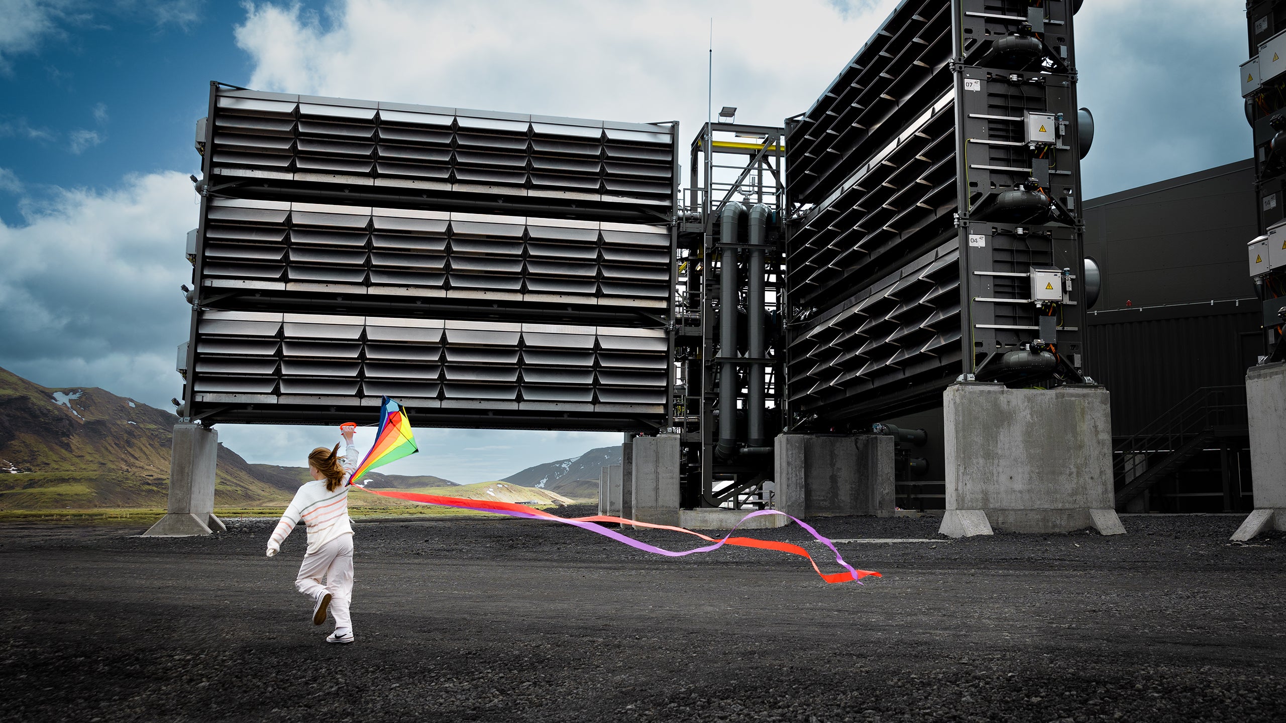 Climeworks opened the world's biggest carbon removal factory in Iceland ...