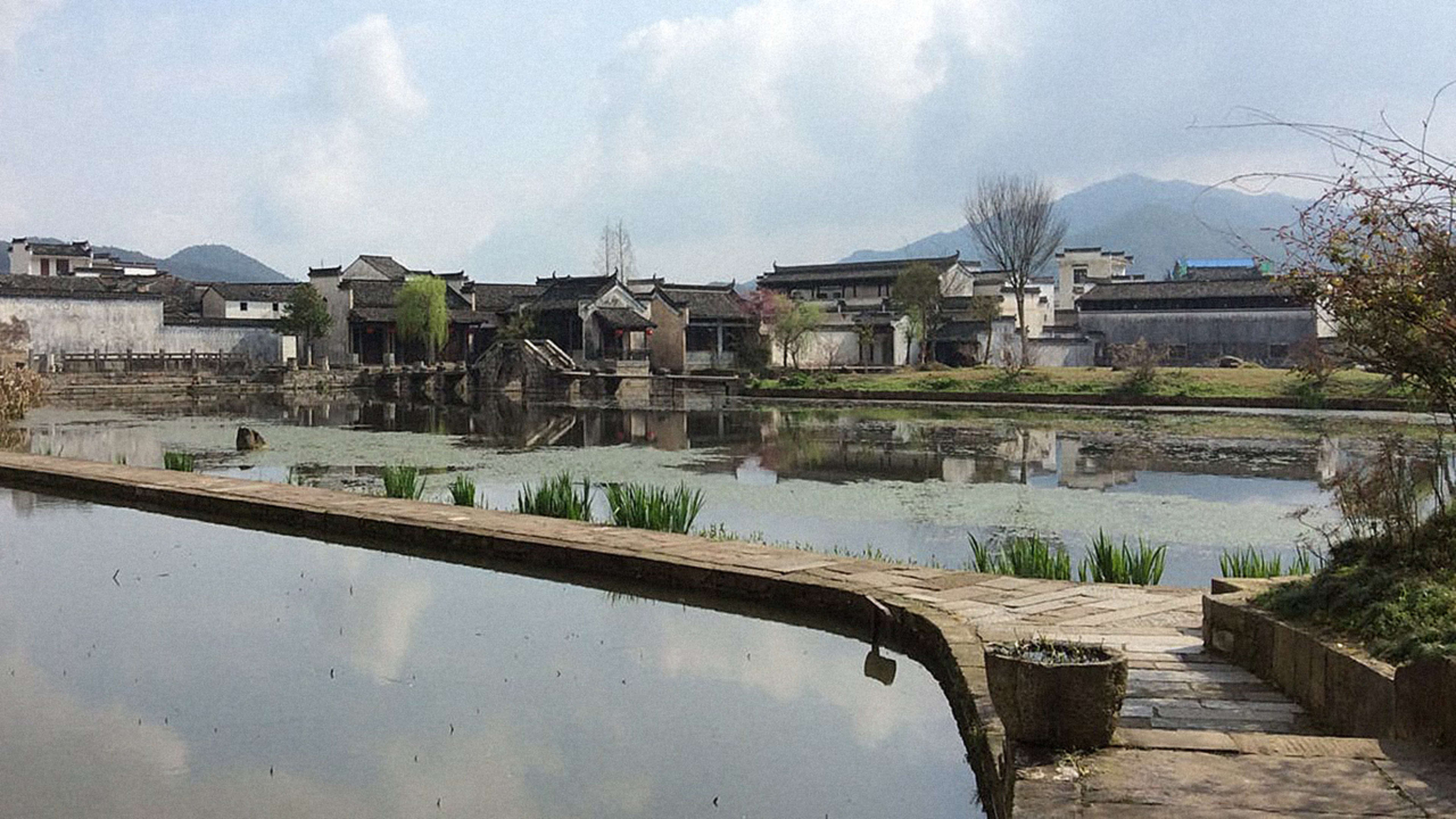 The 'barefoot architects' who are transforming China's left-behind ...