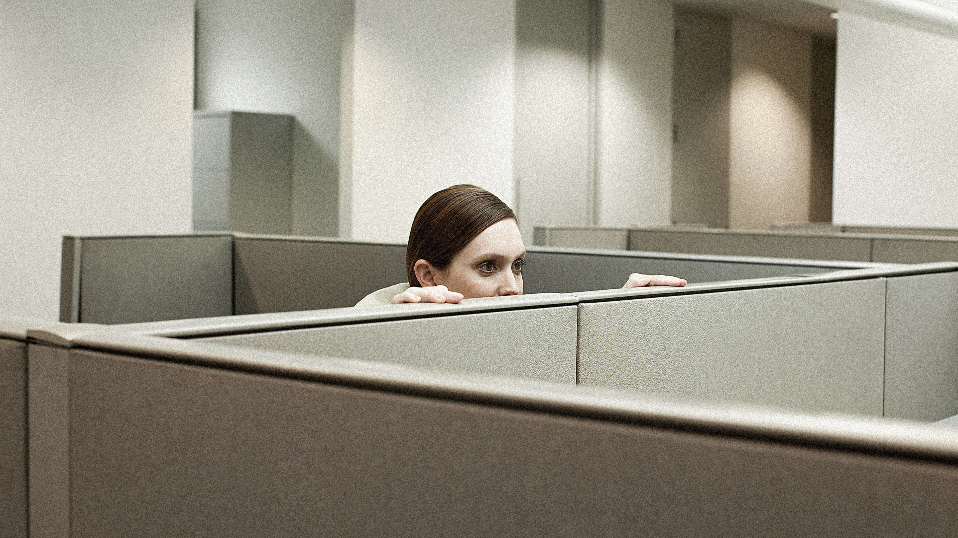 How to search for a new job without tipping off your boss