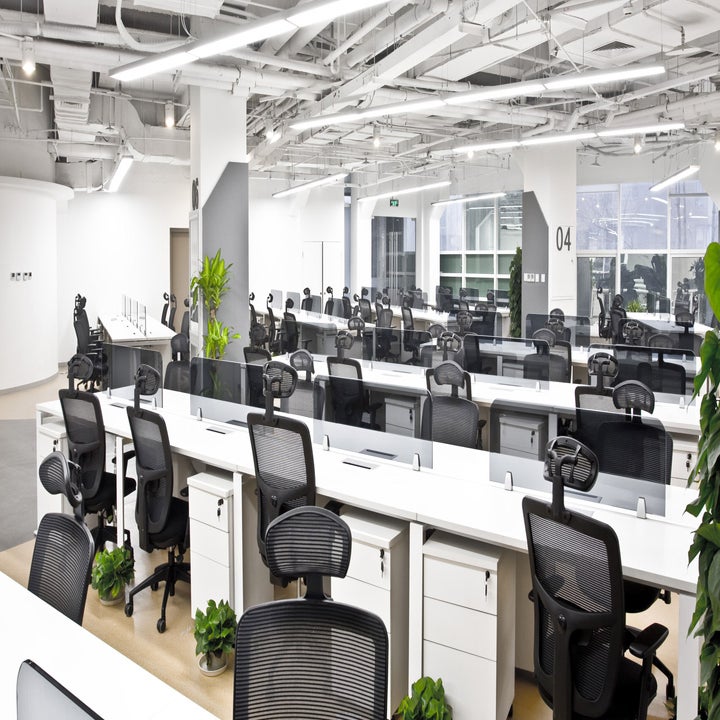 Why Managers And Staff Have Very Different Ideas About Open Offices ...