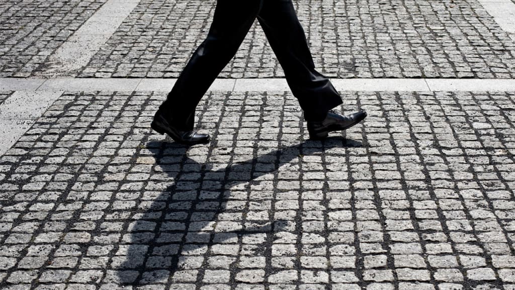 3 Ways To Set Work-Life Boundaries With Your Overbearing Boss - Fast ...