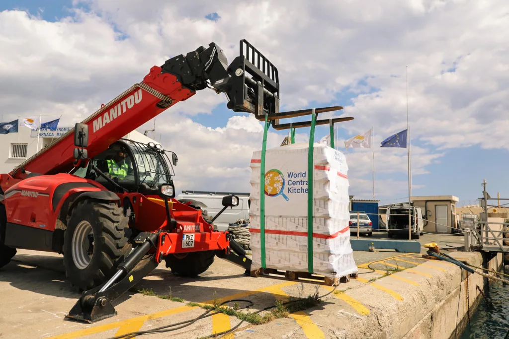 How World Central Kitchen built a new system to get food into Gaza ...