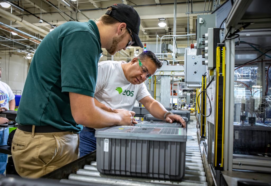 In this Rust Belt town, an abandoned factory is now home to a battery ...