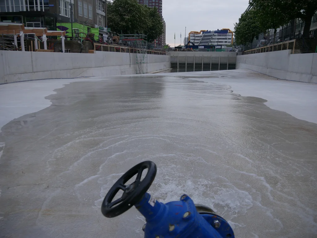 How Rotterdam built a wave pool for surfing inside a centuries-old ...