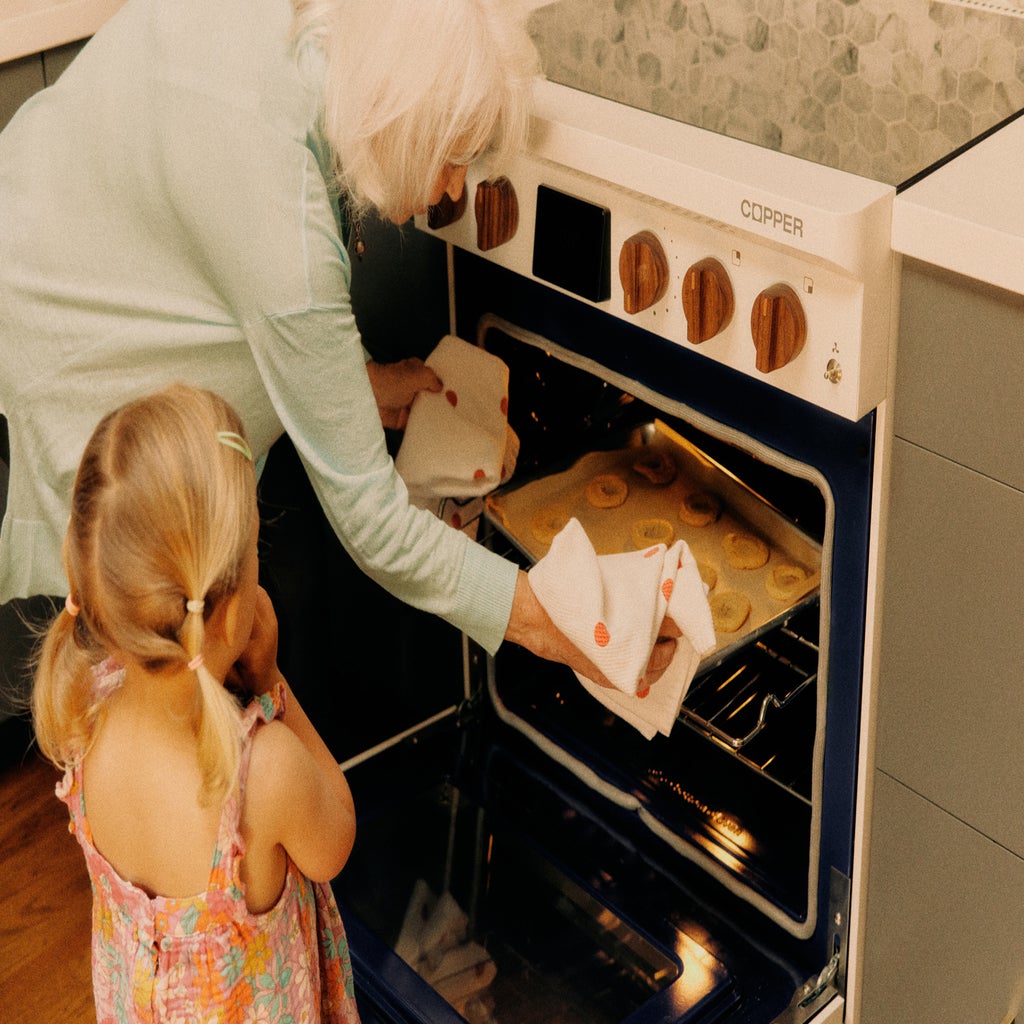Why this new induction stove has a battery inside—and old-fashioned ...