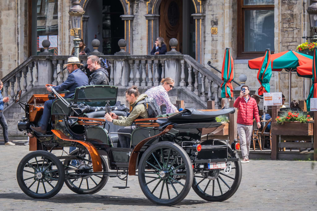 Inside Brussels' new electric carriages—and how they replaced horses ...