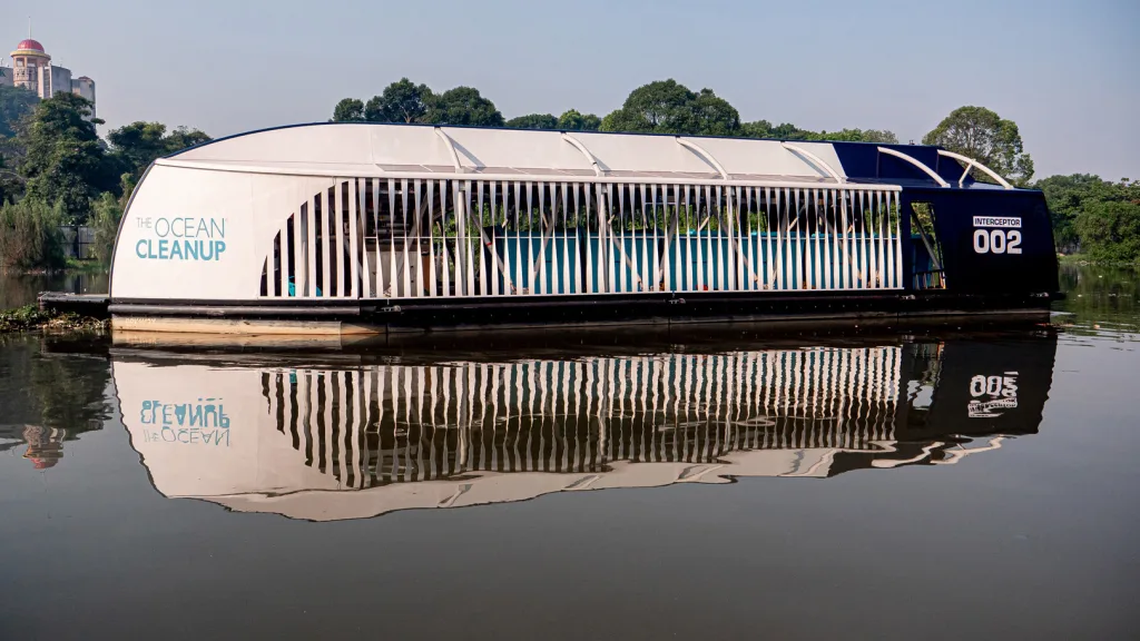 The Ocean Cleanup project is now cleaning plastic out of rivers to stop ...