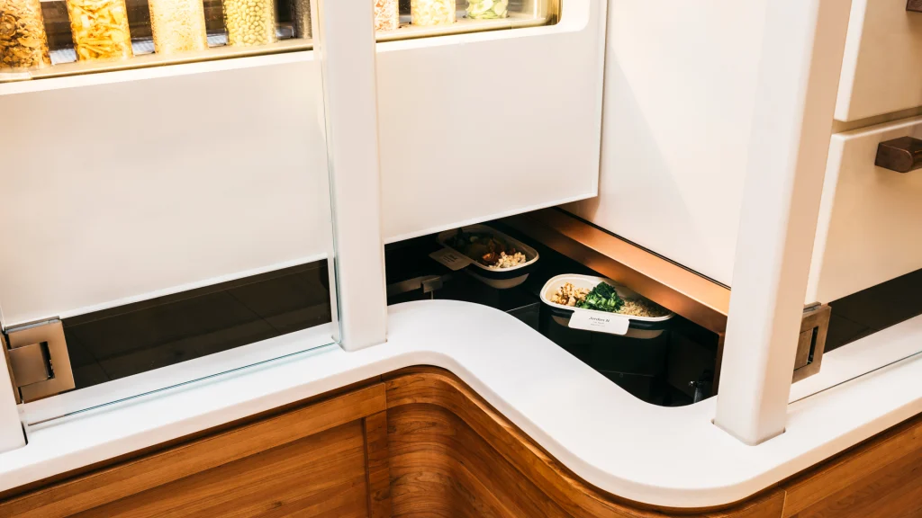 This robotic kitchen startup is coming for Sweetgreen's lunch - Fast ...