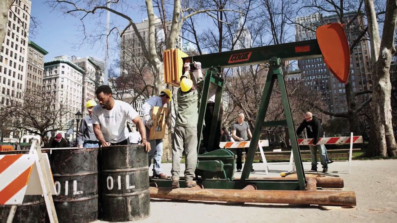 This Is What Happens When An Oil Rig Shows Up In A New York Park - Fast ...