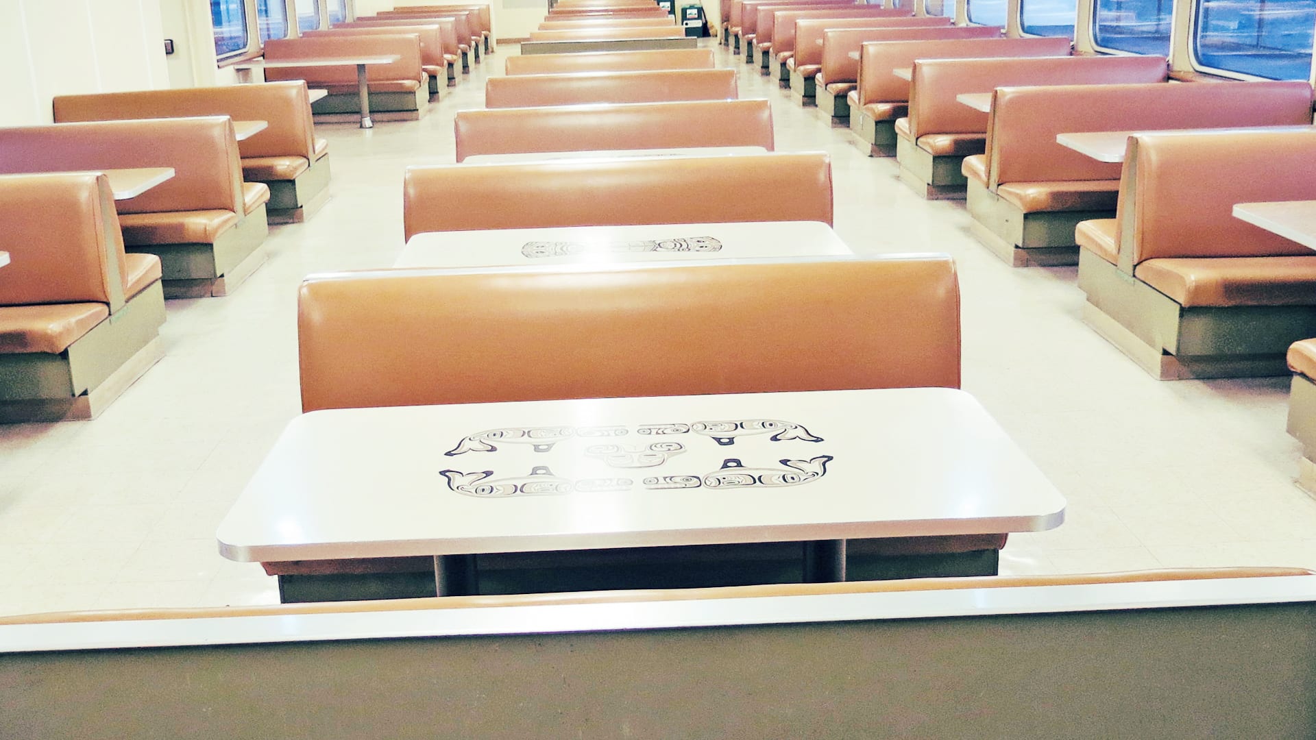 The Secret Power Behind Why We Pick Crowded Restaurants Over Empty Ones ...