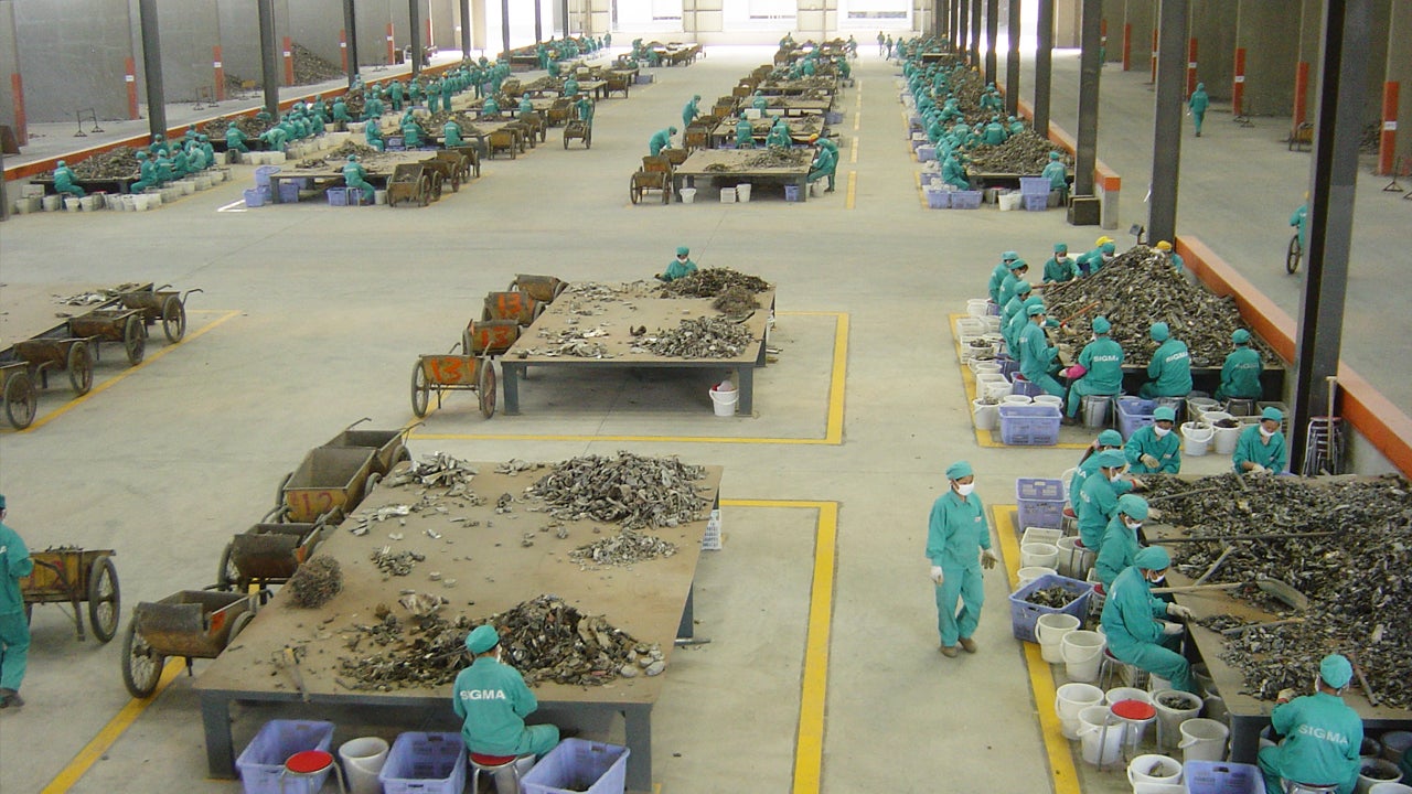 Look Inside The Hidden Global Junk Trade With These Pictures Of All Our ...