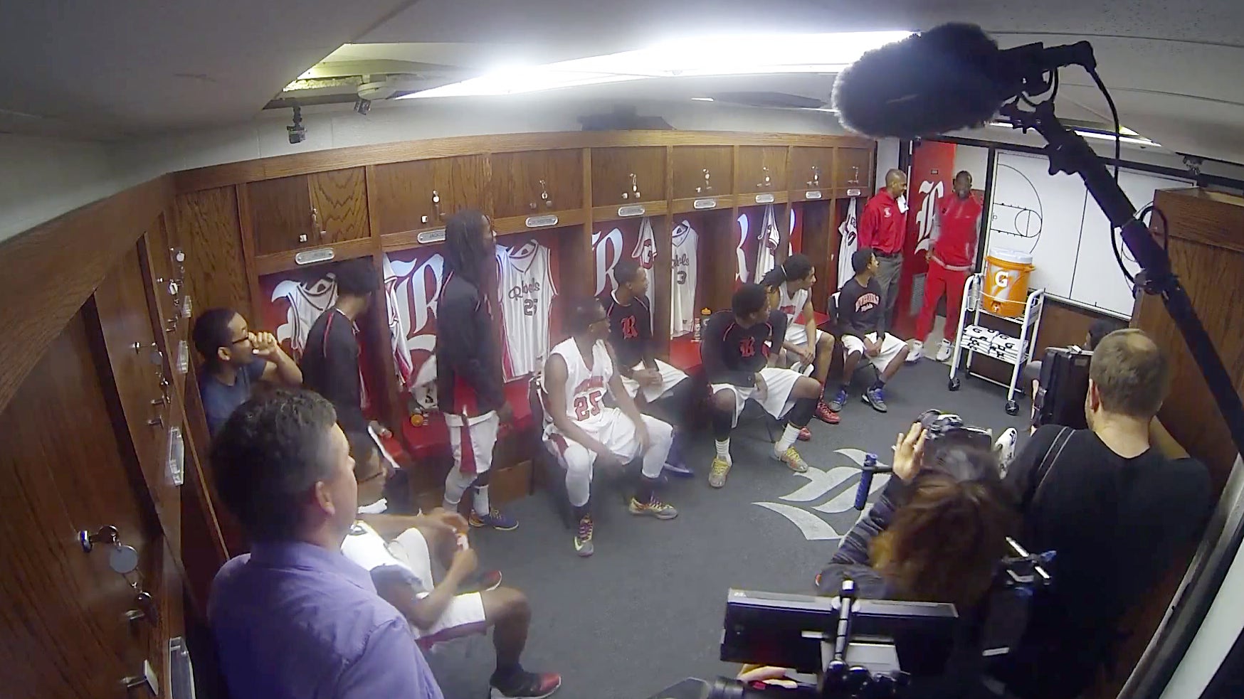 Dwyane Wade And Gatorade Surprise High School Team With Extreme Locker ...