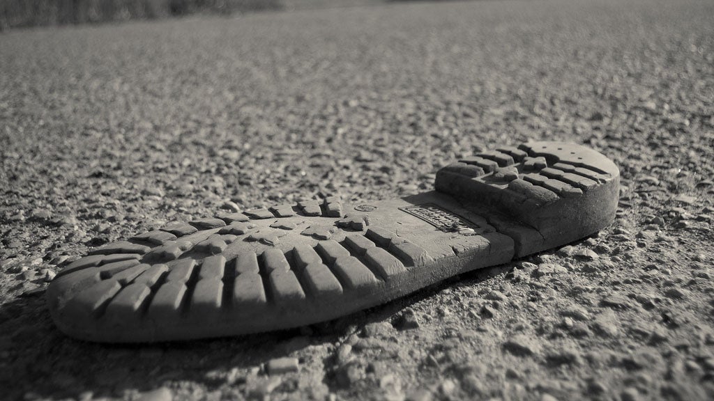 Forget Clip-On Trackers and Wristbands: This Smart Shoe Insole Will ...