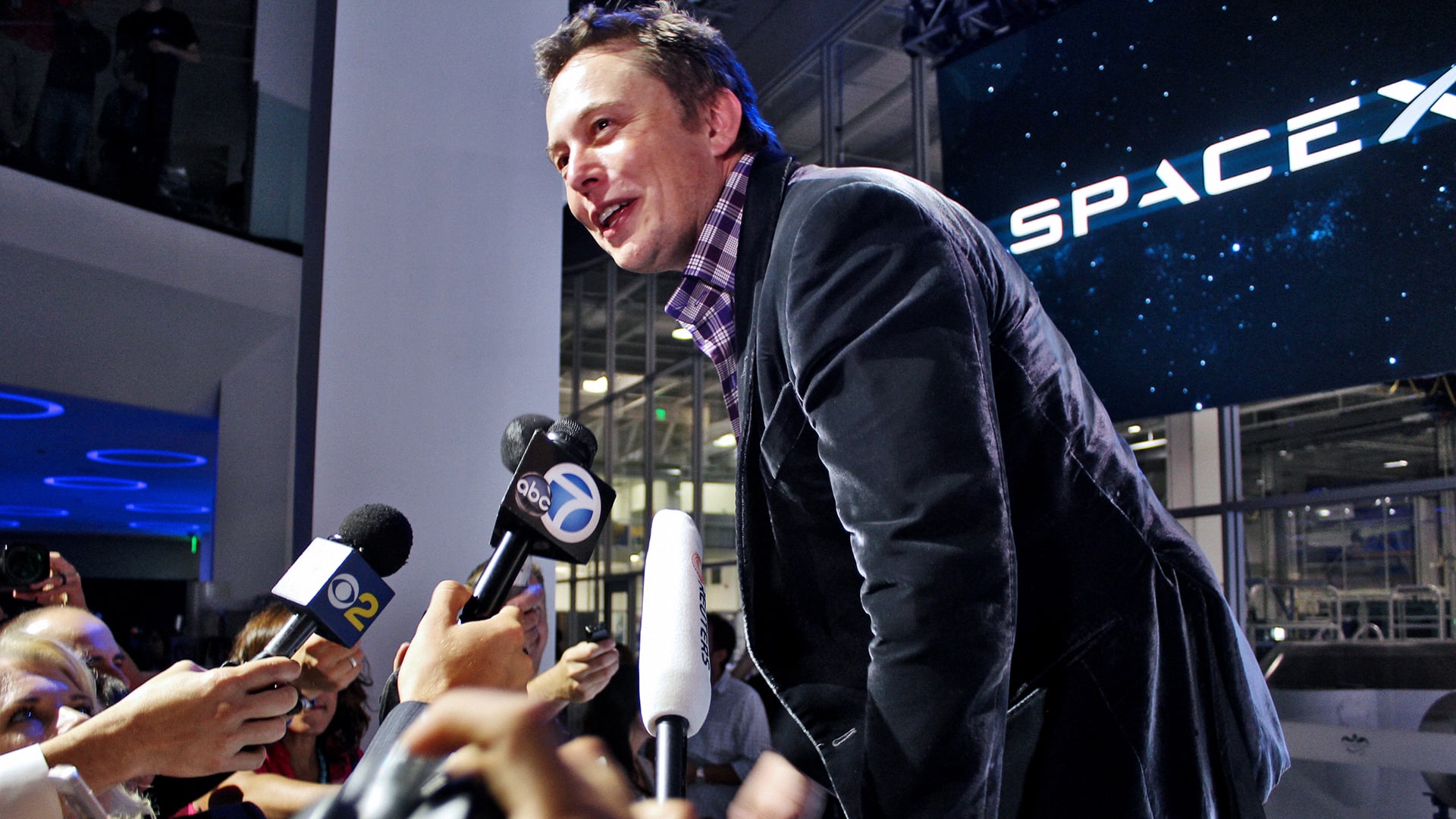 Inside The Dragon With Elon Musk - Fast Company