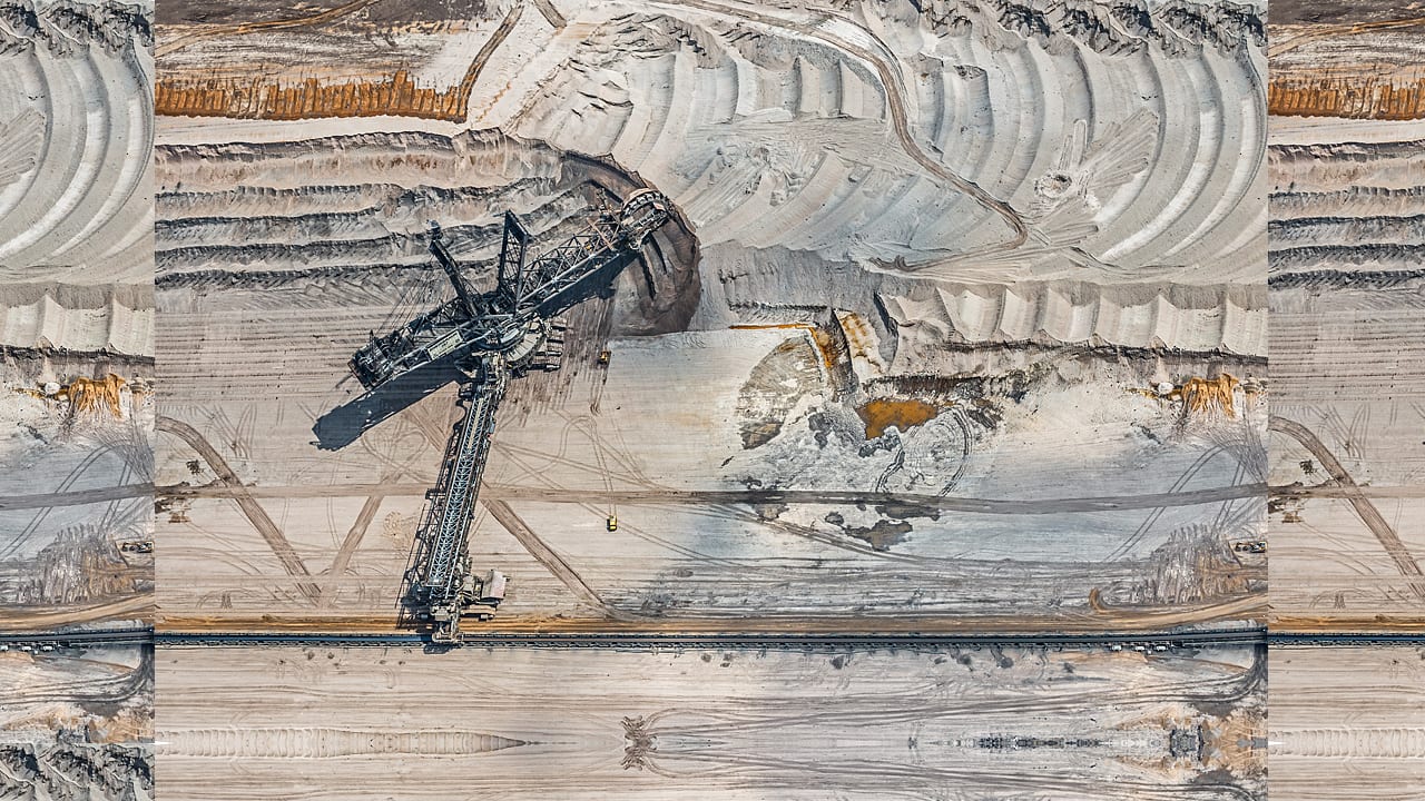 Take A Trip To This Horrifying Mine, One Of The Largest Man-Made Holes ...