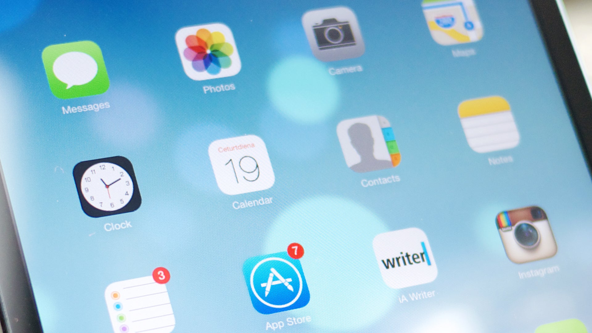 Which Apps and Companies Occupy Your Phone's Home Screen? - Fast Company