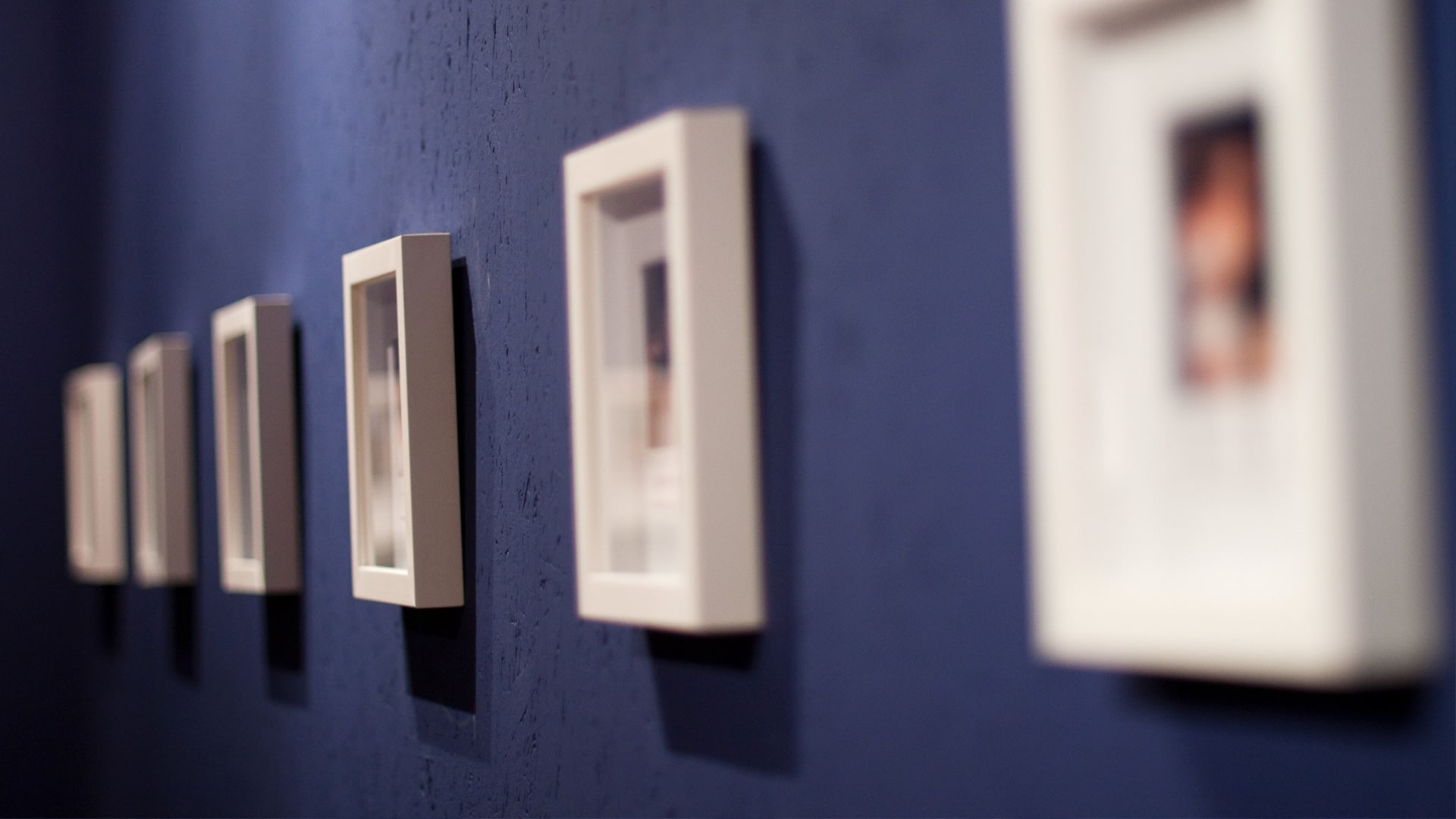 More Details On The "Smart" Poster Built Specially For Digital Art ...