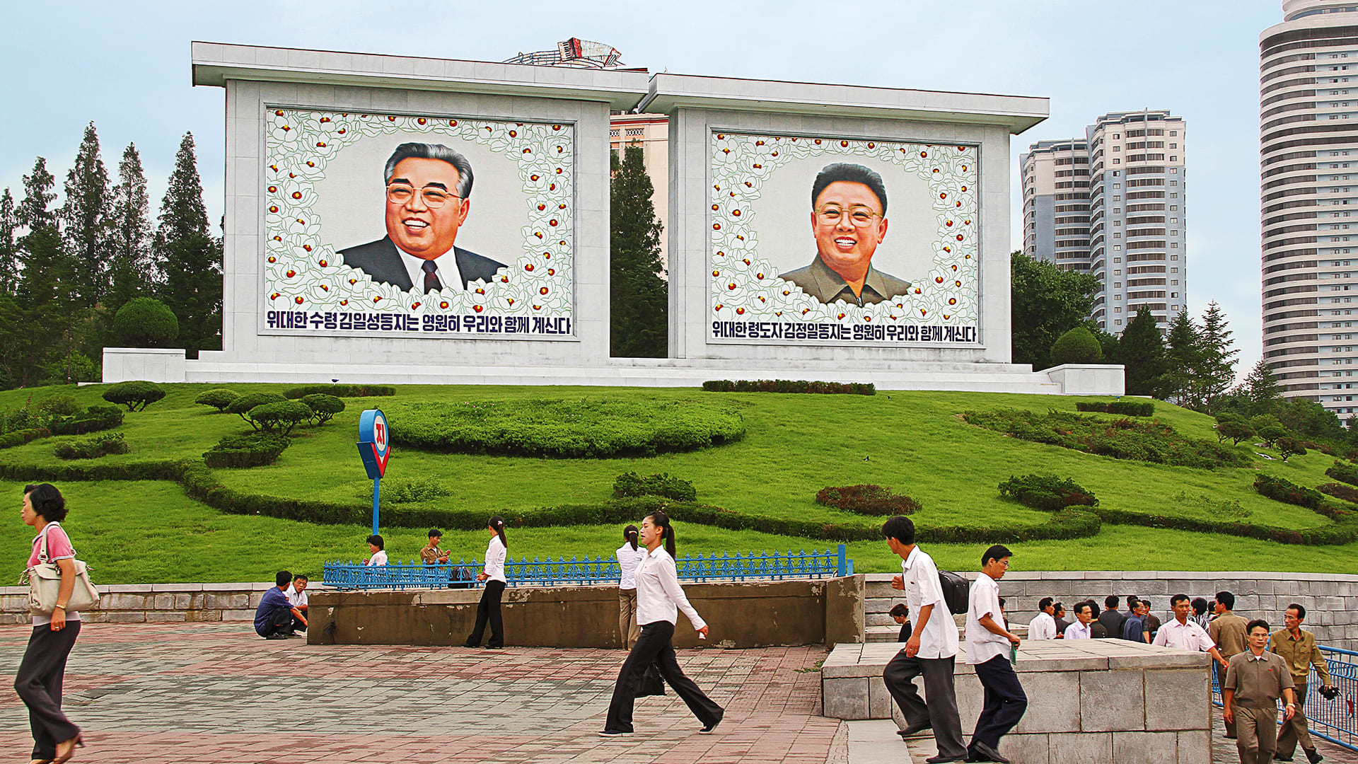 Secret Photos From Inside North Korea Show Life In The World's Most ...