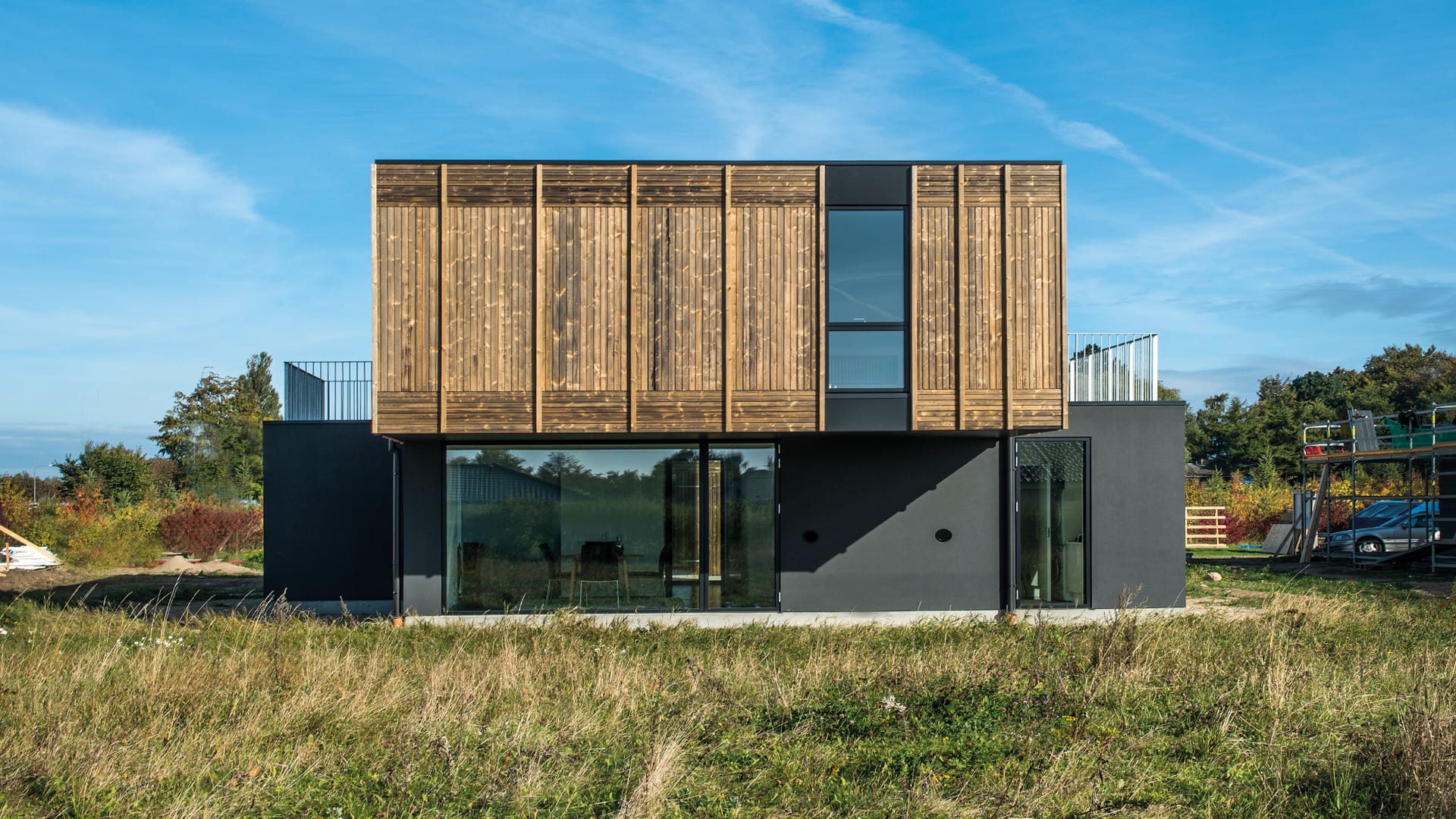 This Adaptable House Reshapes Itself For Your Growing Family, Or For ...