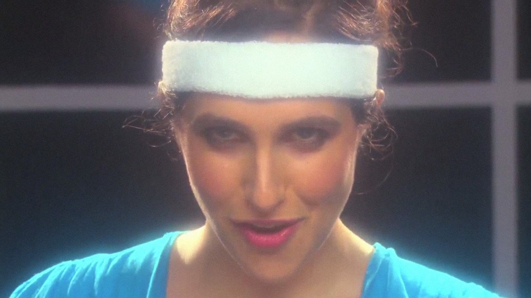 Megan Amram Teaches Women's Baby Brains How To Science, In Her Olivia ...