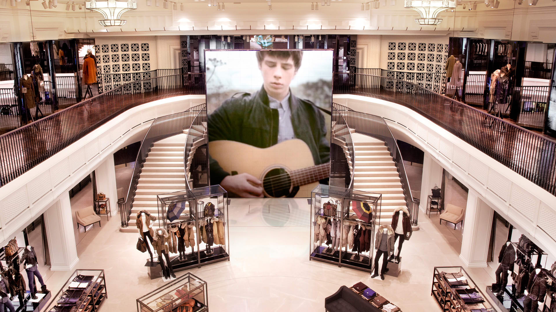 How 4 Retailers Are Using Digital And Mobile To Create A More Seamless ...