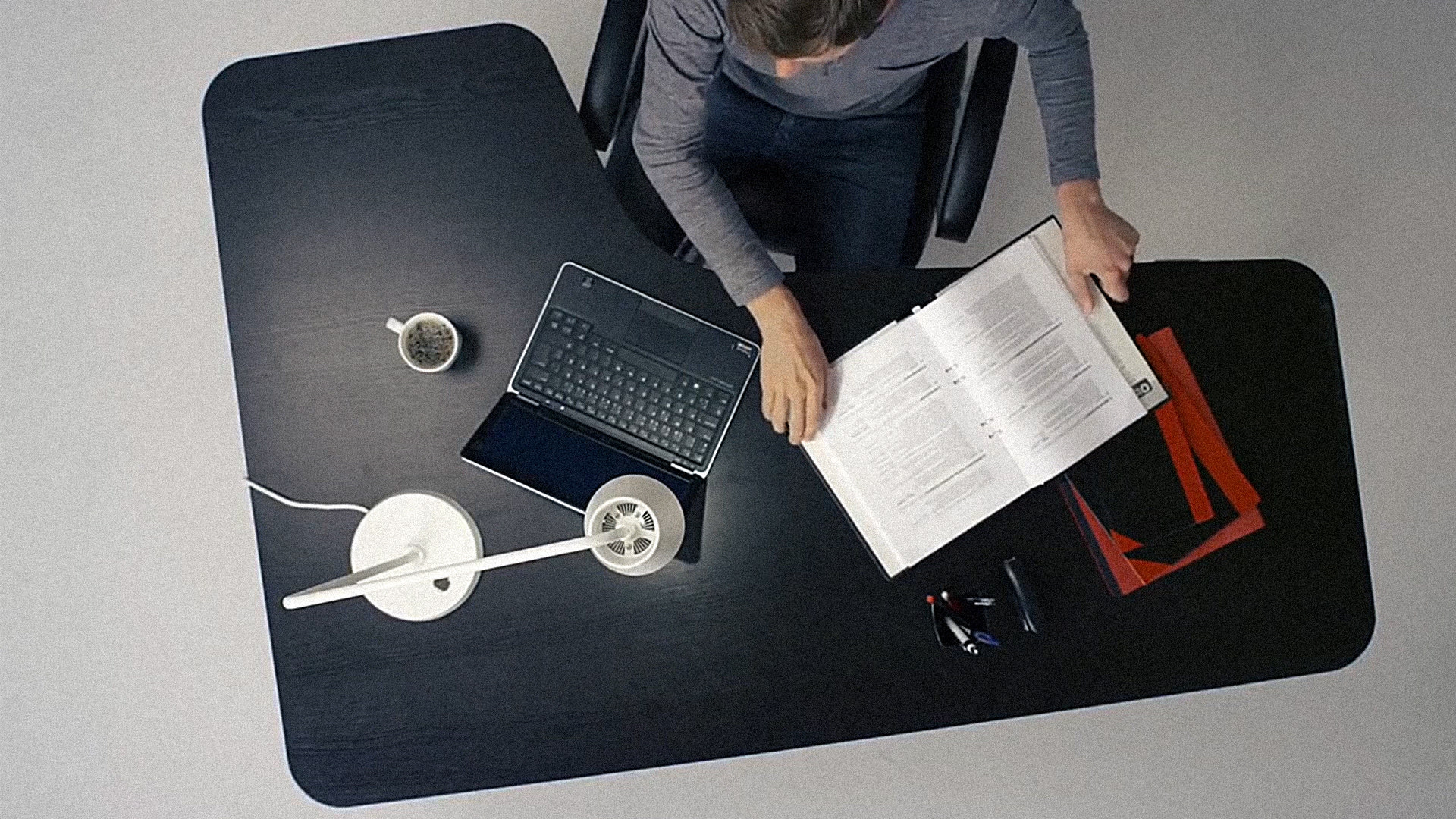 We Took Ikea's New Automatic, Adjustable Standing Desk For A Spin ...