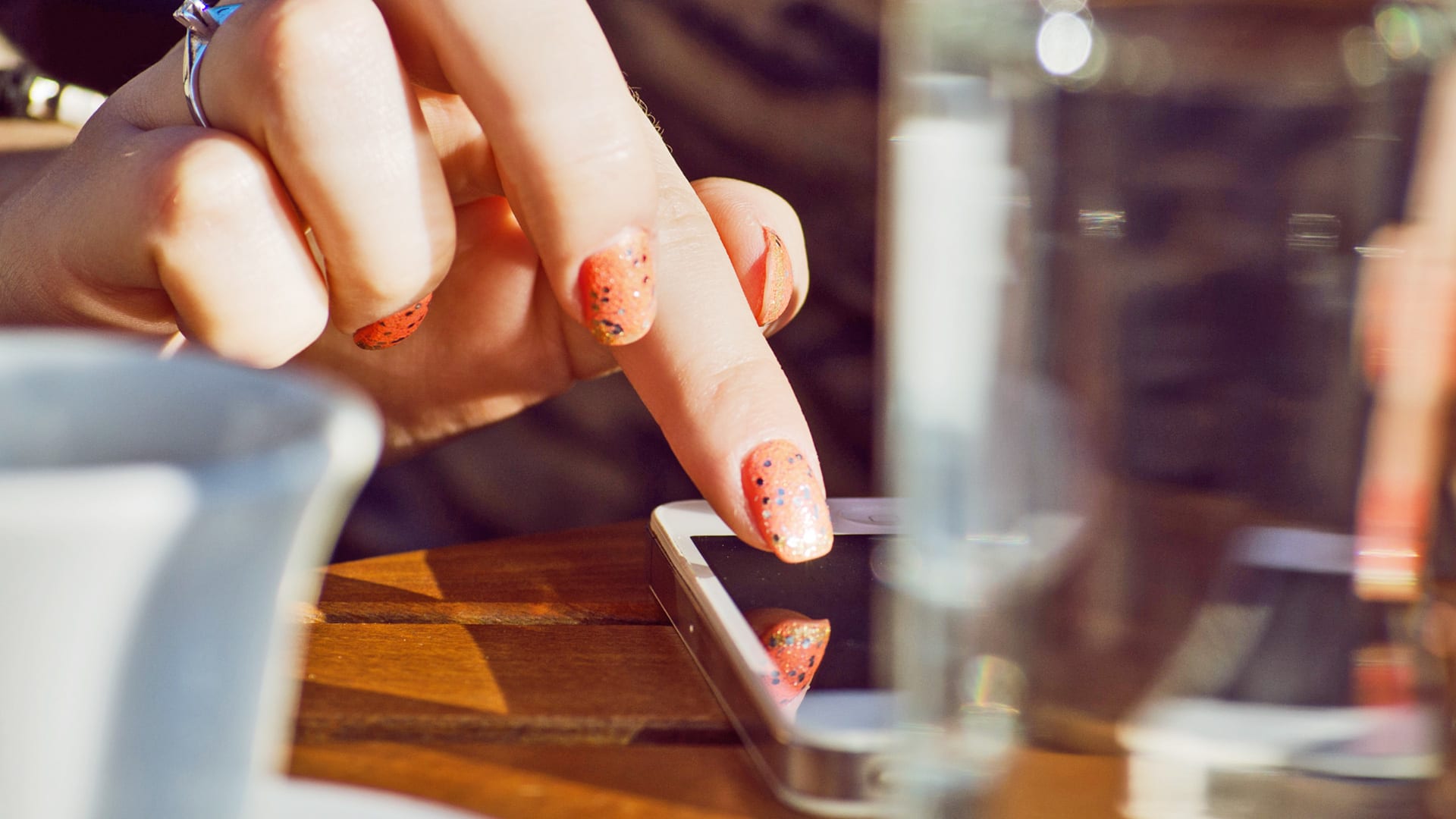 Tinder Plans To Monetize Its Dating App By Offering An Undo Button ...