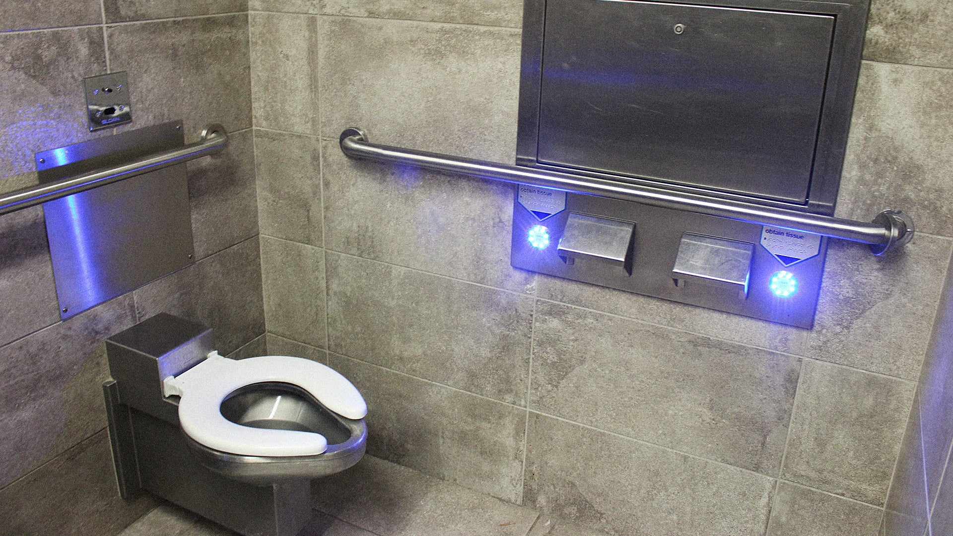 Would You Use A Subway Bathroom If It Magically Cleaned Itself? - Fast ...