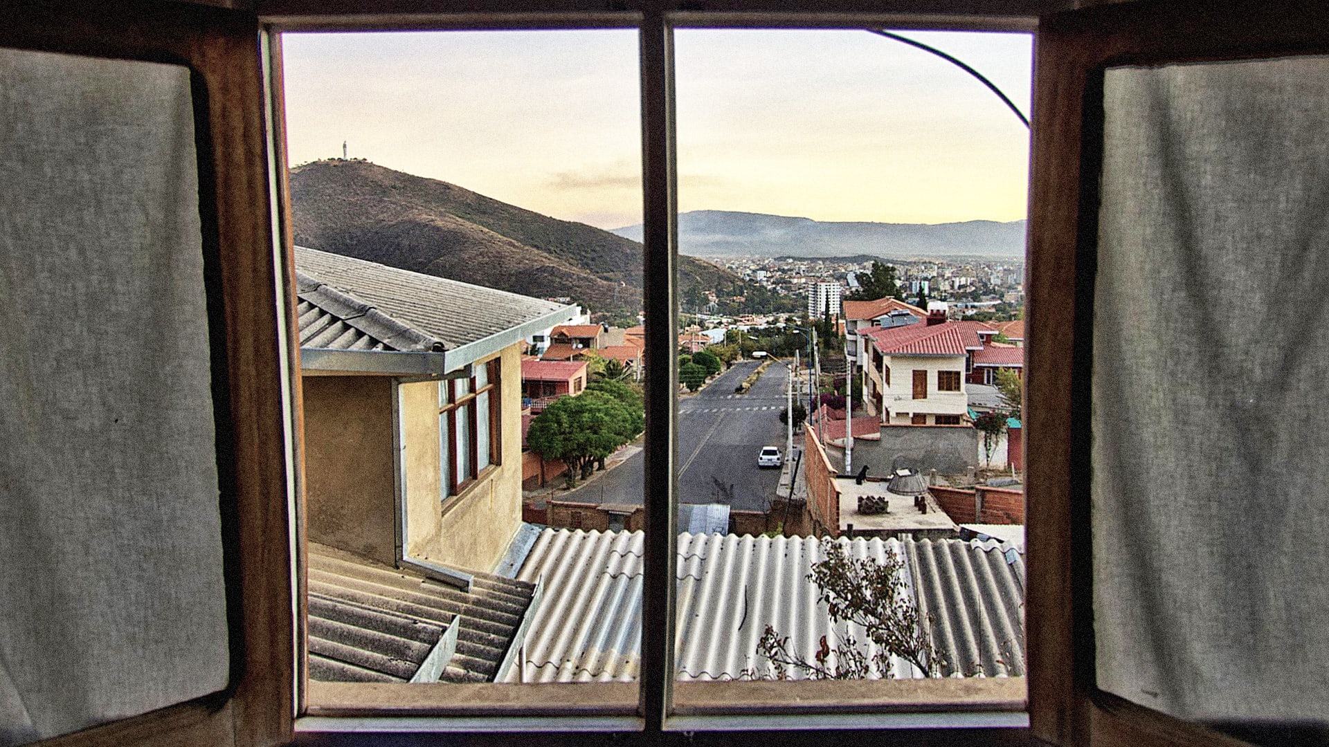 Peek At These Photos That Show The View From People's Windows Around ...