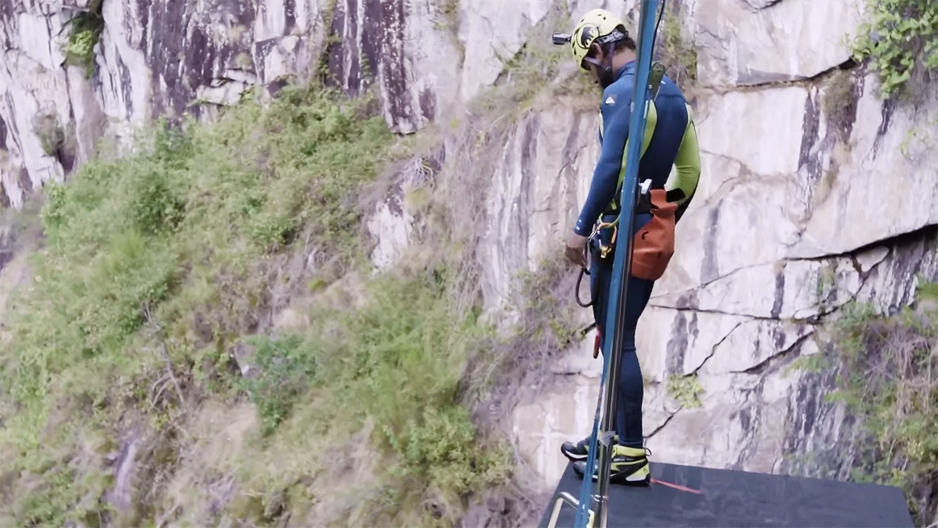 Watch a Man Who Does Not Fear Death Break The World Record For Cliff ...