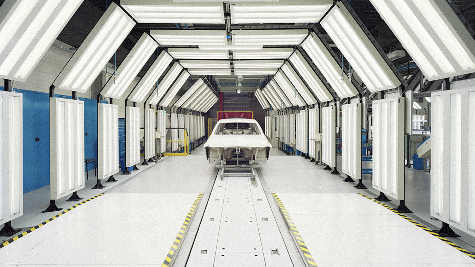 What A Futuristic Car Factory Looks Like When Work Stops And Humans ...
