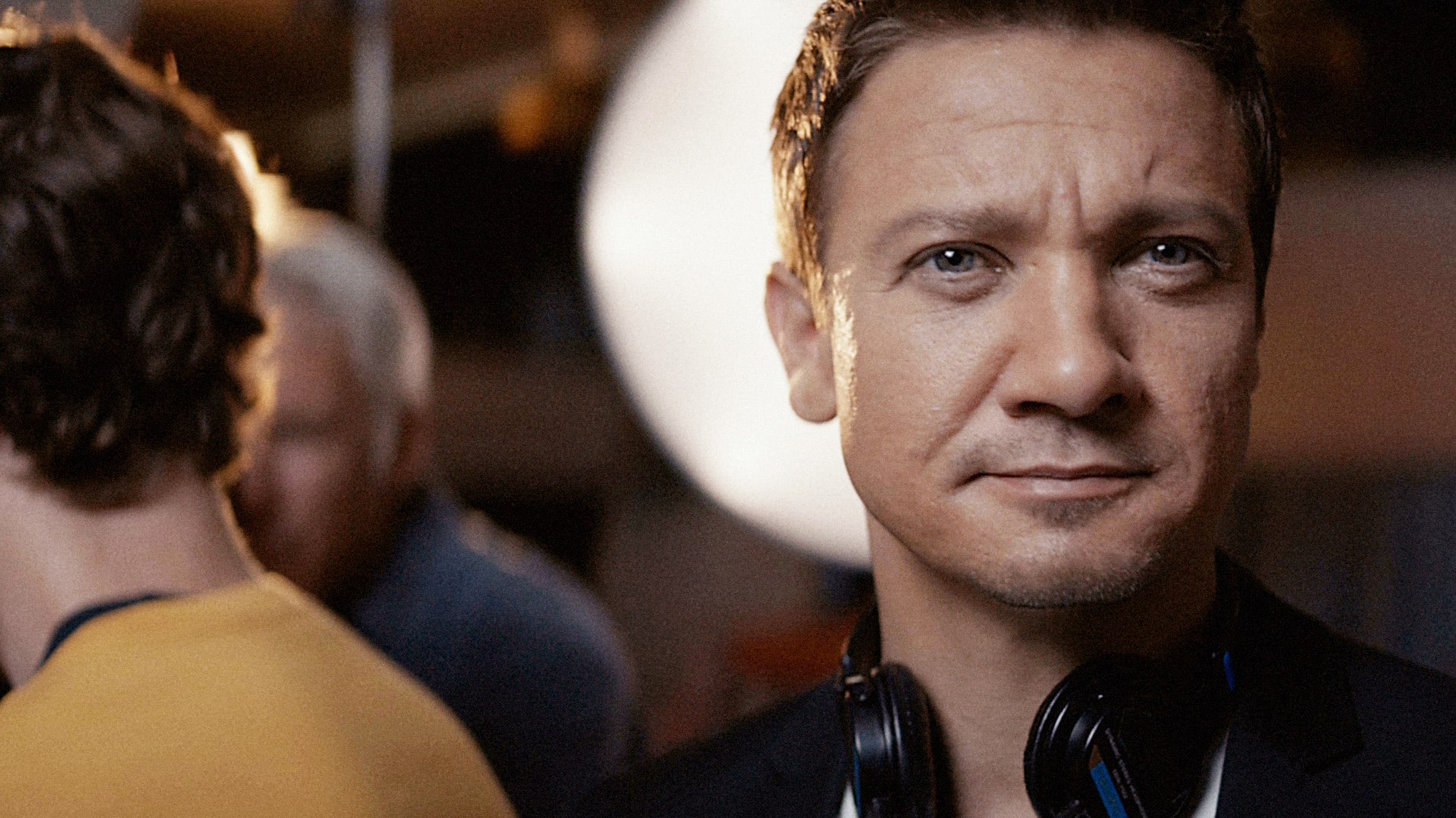Jeremy Renner Celebrates A Multitasking Life For New Remy Martin ...