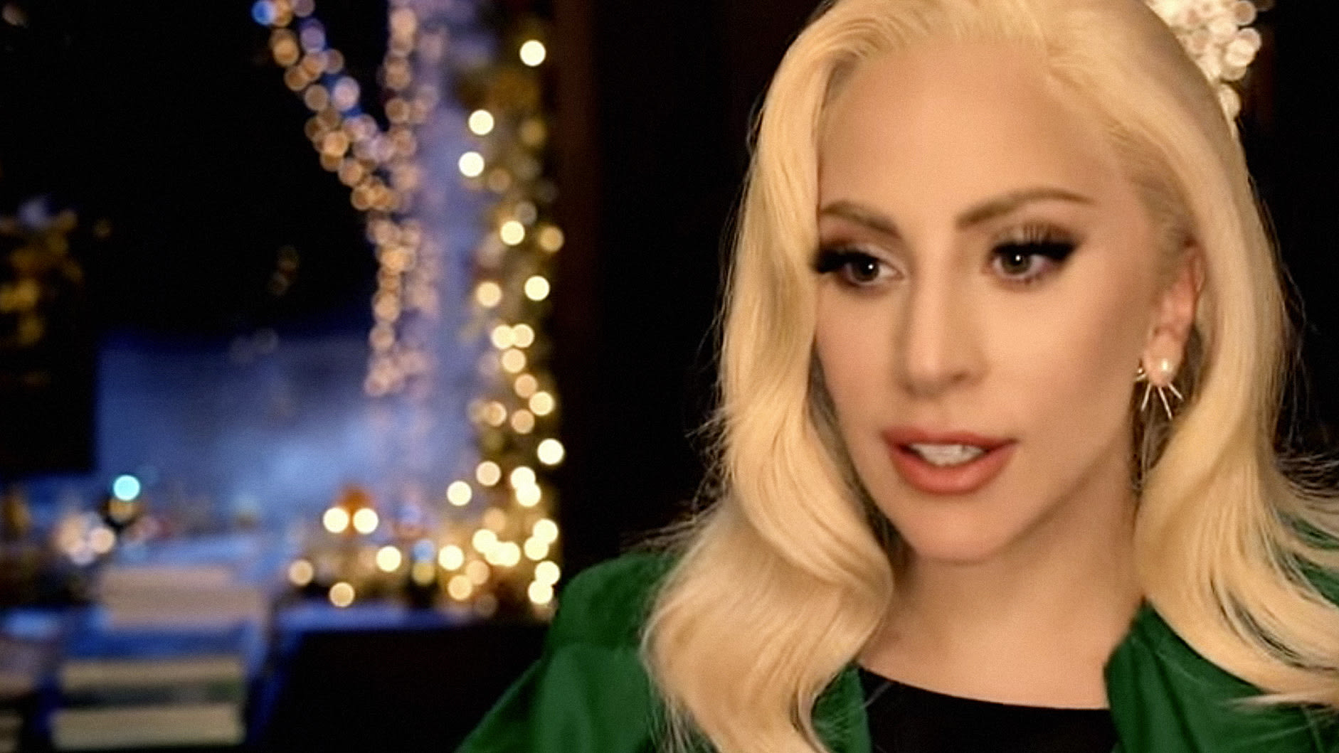 Lady Gaga And Tony Bennett Play The Weirdos Who Sing In Public For ...