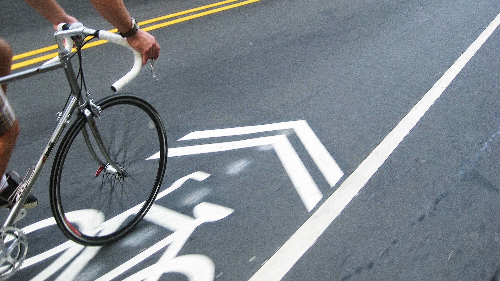 A "Sharrow" Isn't A Bike Lane And Probably Doesn't Keep Cyclists Safer ...