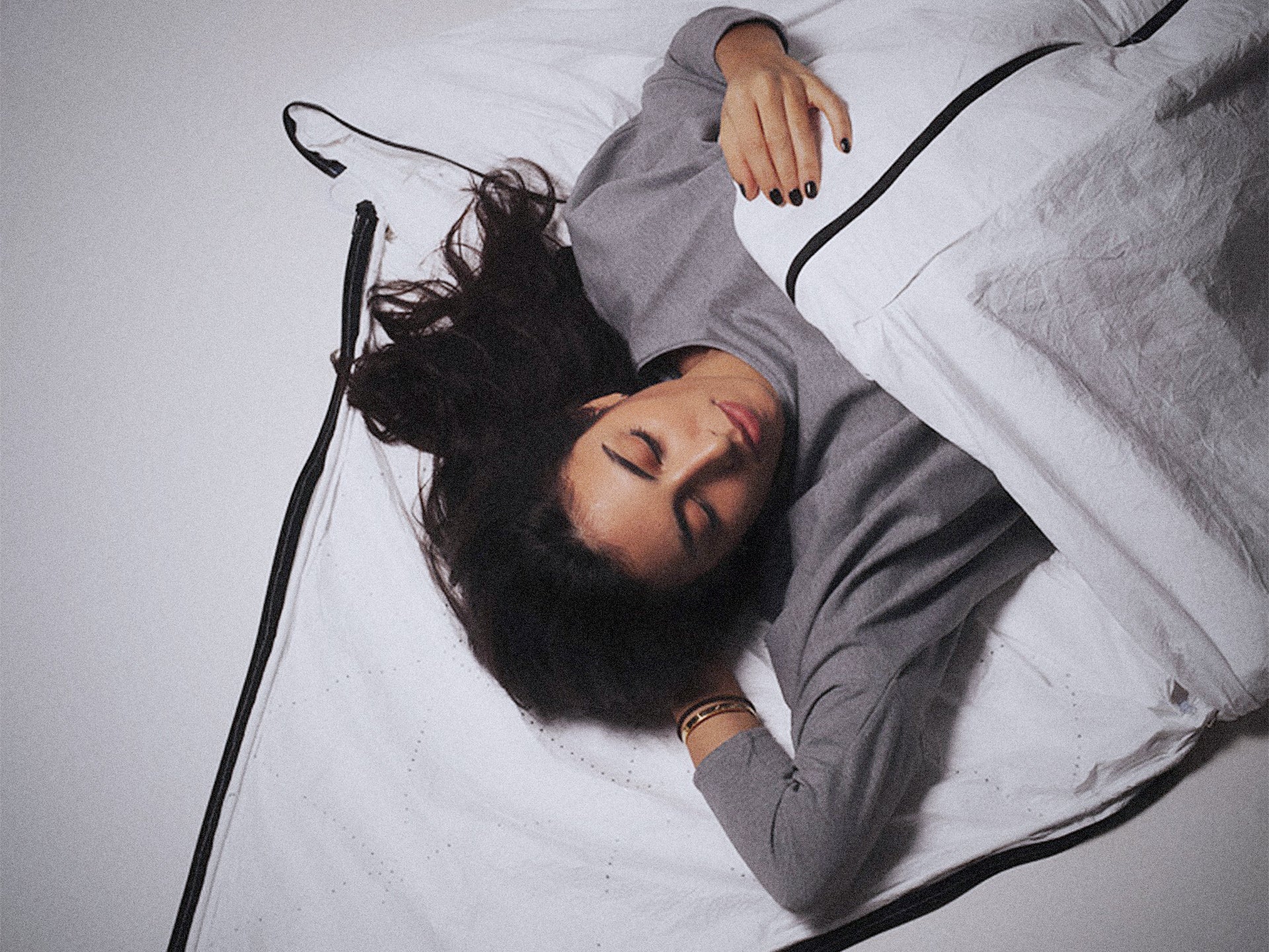 This Jacket Designed For Refugees Transforms Into A Tent - Fast Company